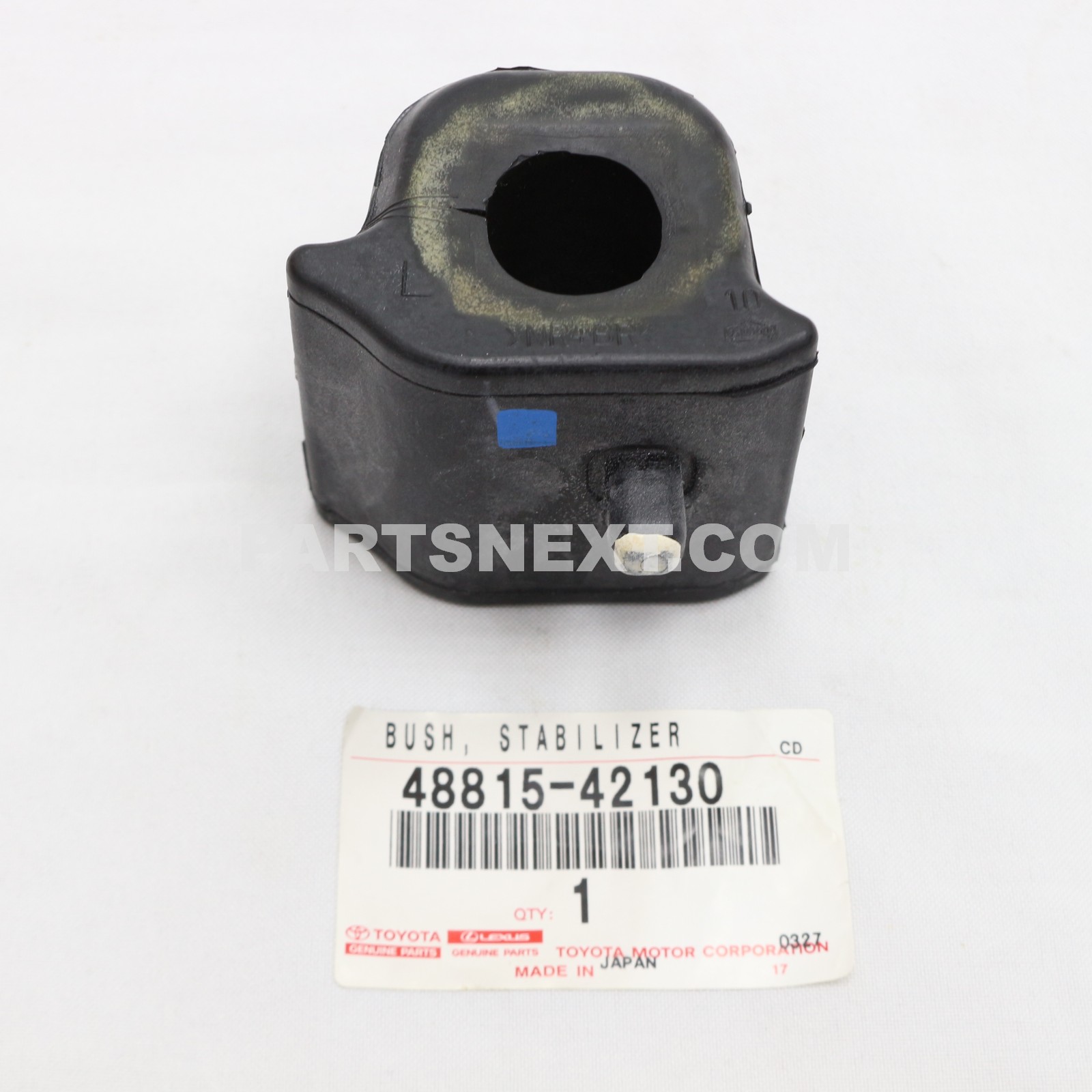 Toyota :: 48815-42130 BUSH, FRONT STABILIZER BAR, NO.1