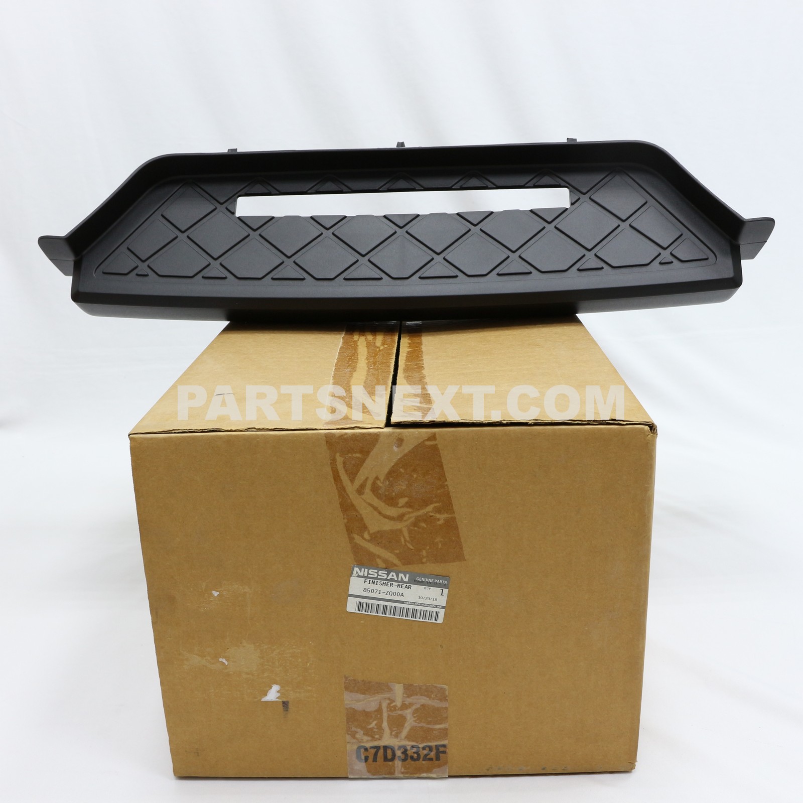 Nissan :: 85071-ZQ00A FINISHER-REAR BUMPER,CENTER