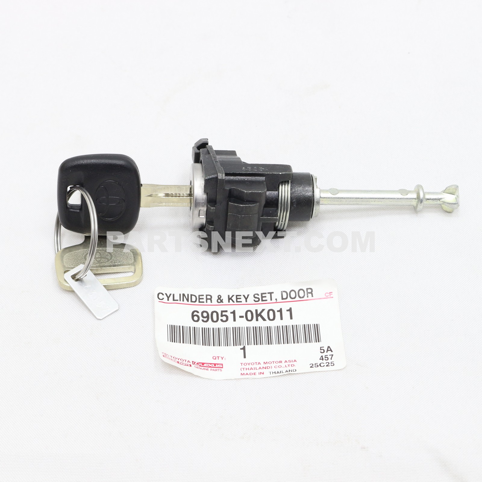Toyota :: 69051-0K011 CYLINDER & KEY SET, DOOR LOCK, RH