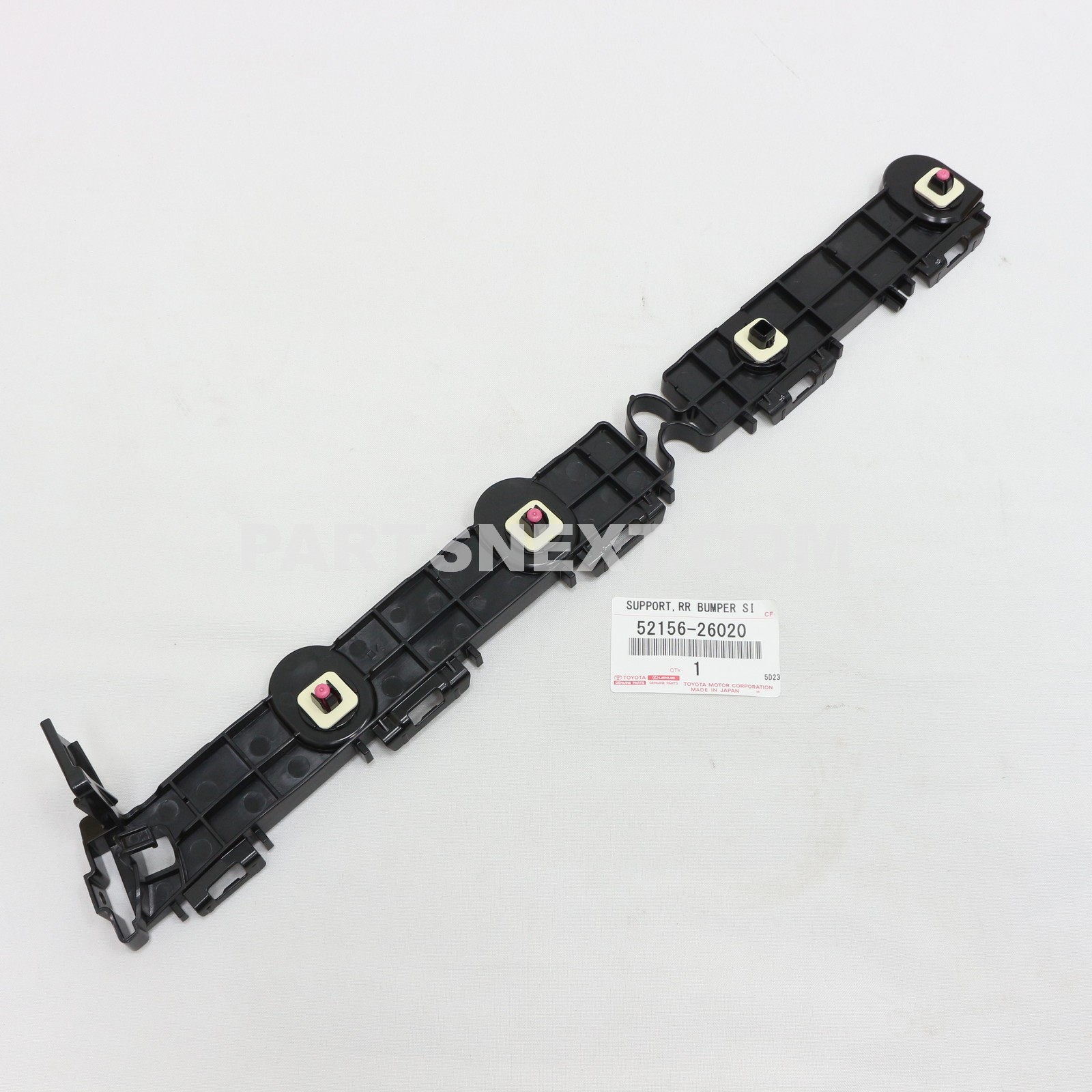 Toyota :: 52156-26020 SUPPORT RR BUMPER