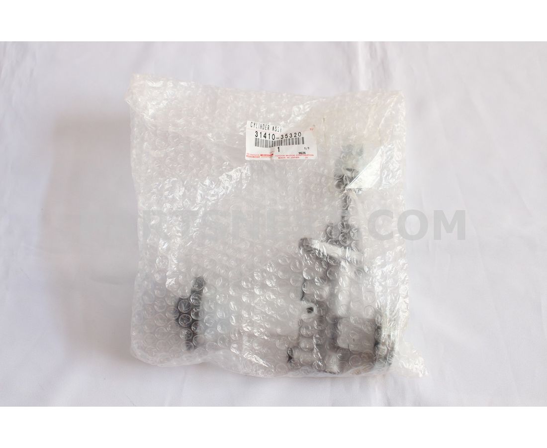 Toyota :: 31410-35320 CYLINDER ASSY, CLUTCH MASTER