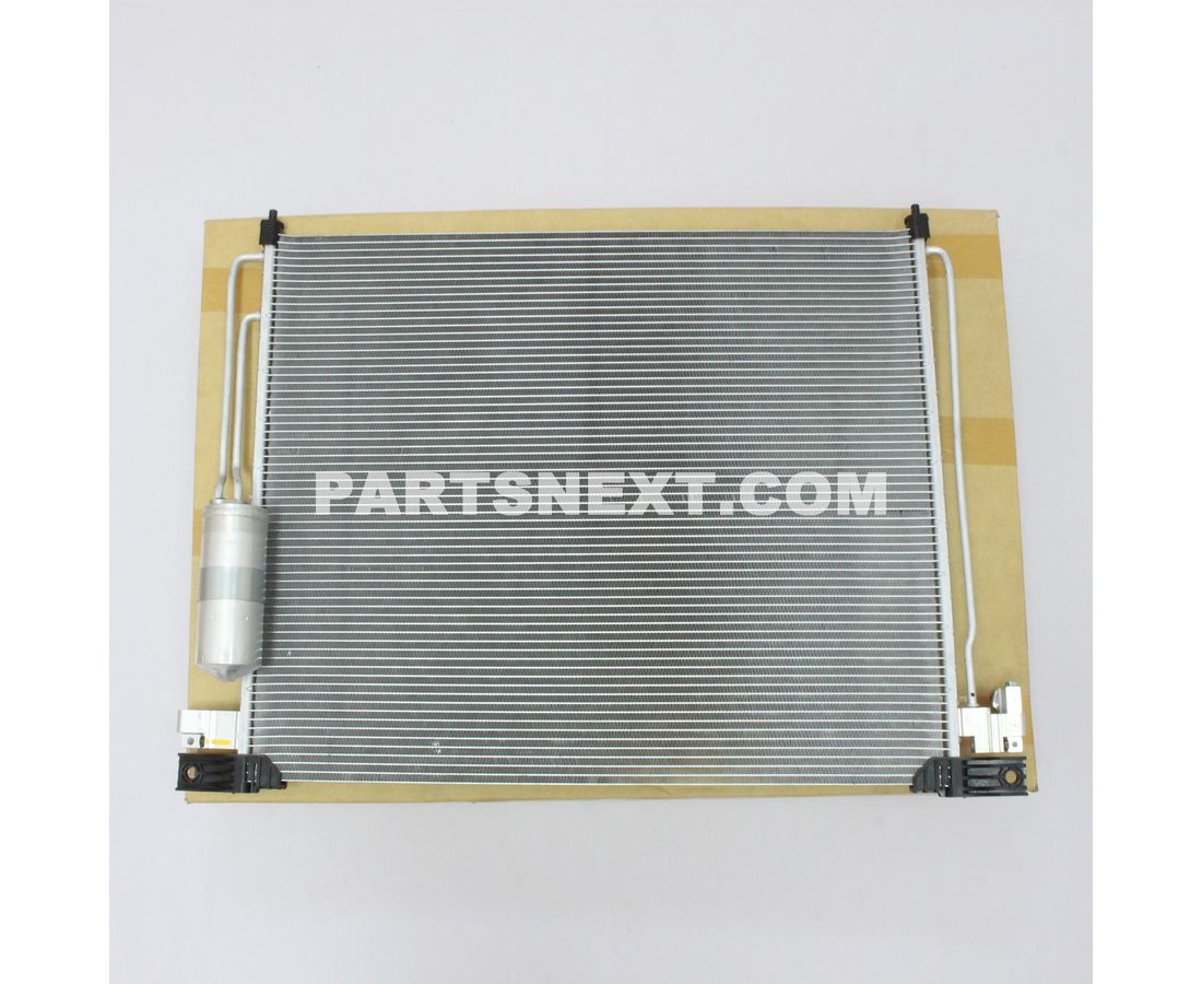 Nissan :: 92100-EB70A CONDENSER & LIQUID TANK ASSY