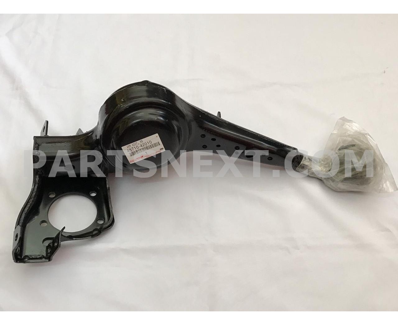 Toyota :: 48710-42010 ARM SUB-ASSY, REAR SUSPENSION, RH