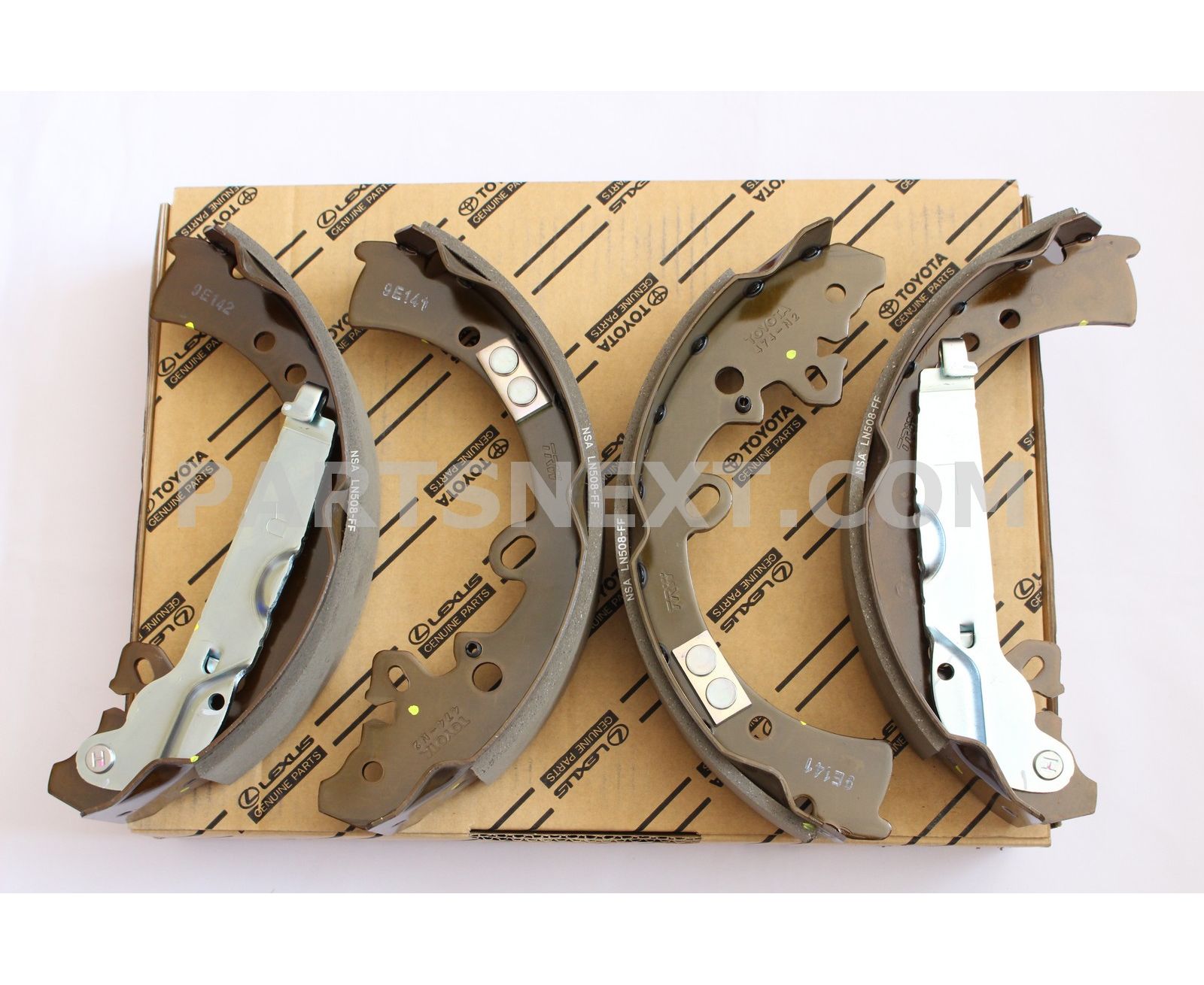 Toyota :: 04495-0K120 SHOE KIT, REAR BRAKE