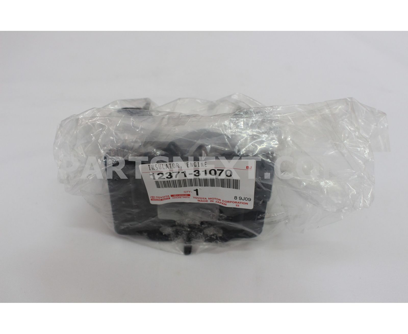 Toyota :: 12371-31070 INSULATOR, ENGINE MOUNTING, REAR NO.1