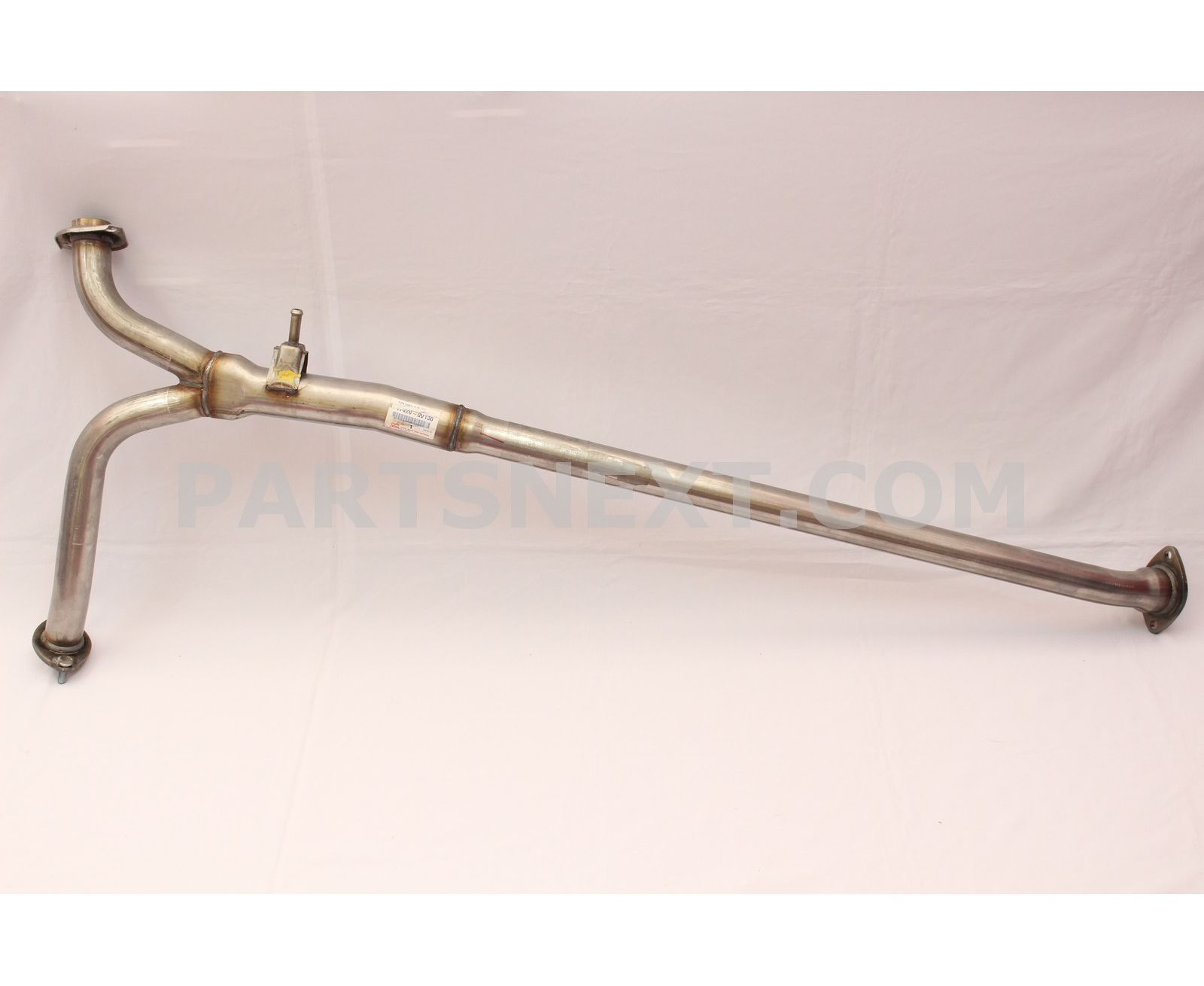 Toyota :: 17420-0V130 PIPE ASSY, EXHAUST, CENTER