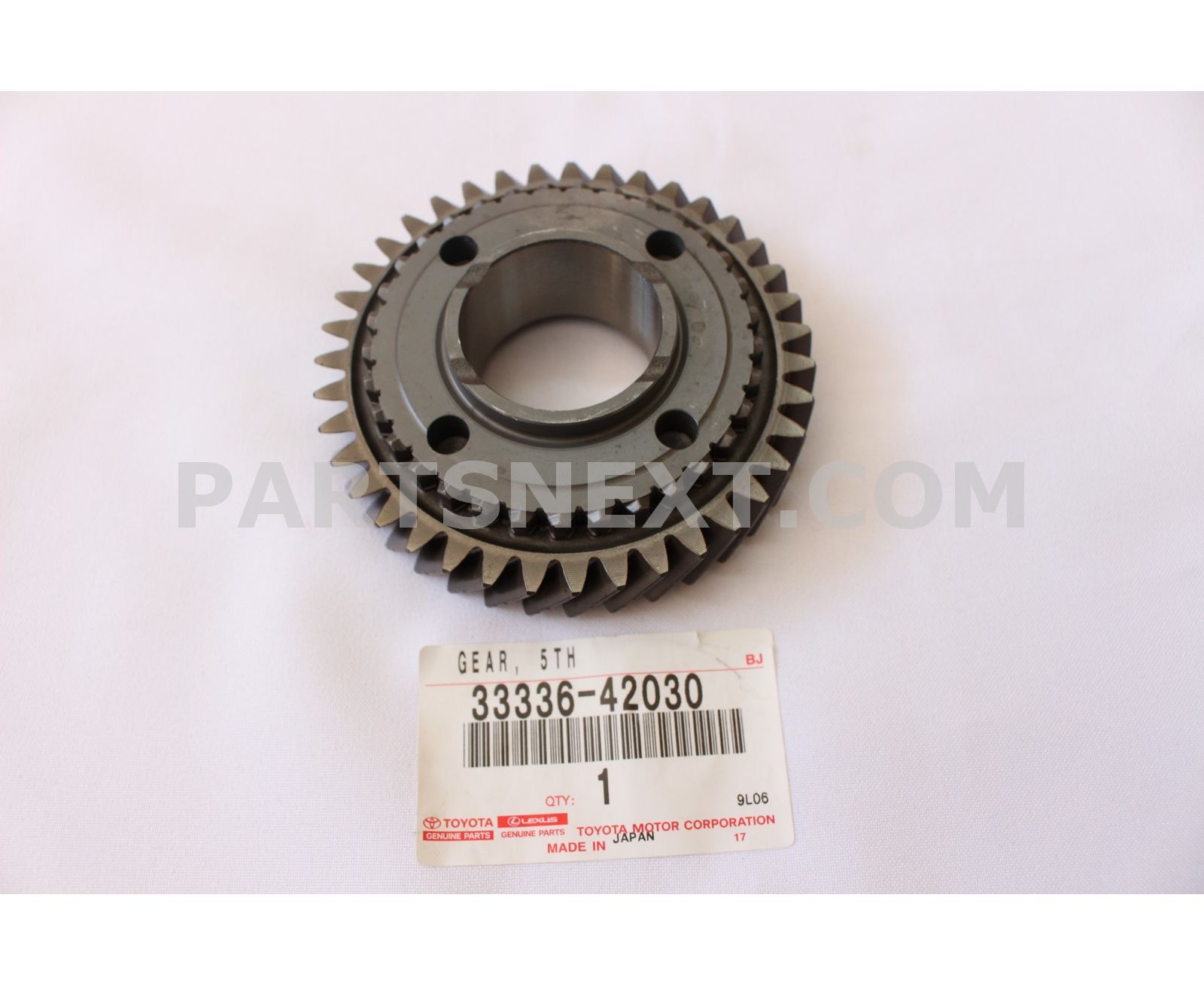 Toyota :: 33336-42030 GEAR, 5TH