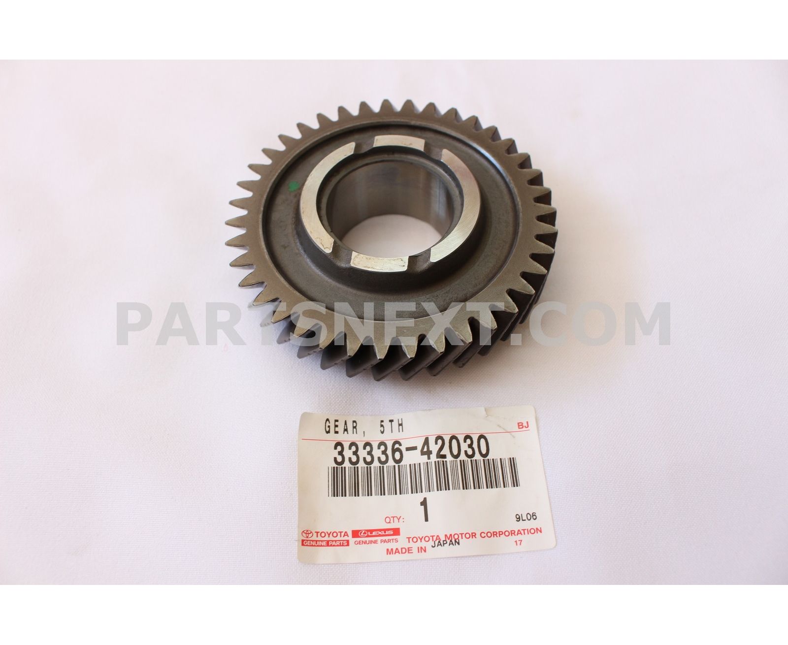 Toyota :: 33336-42030 GEAR, 5TH