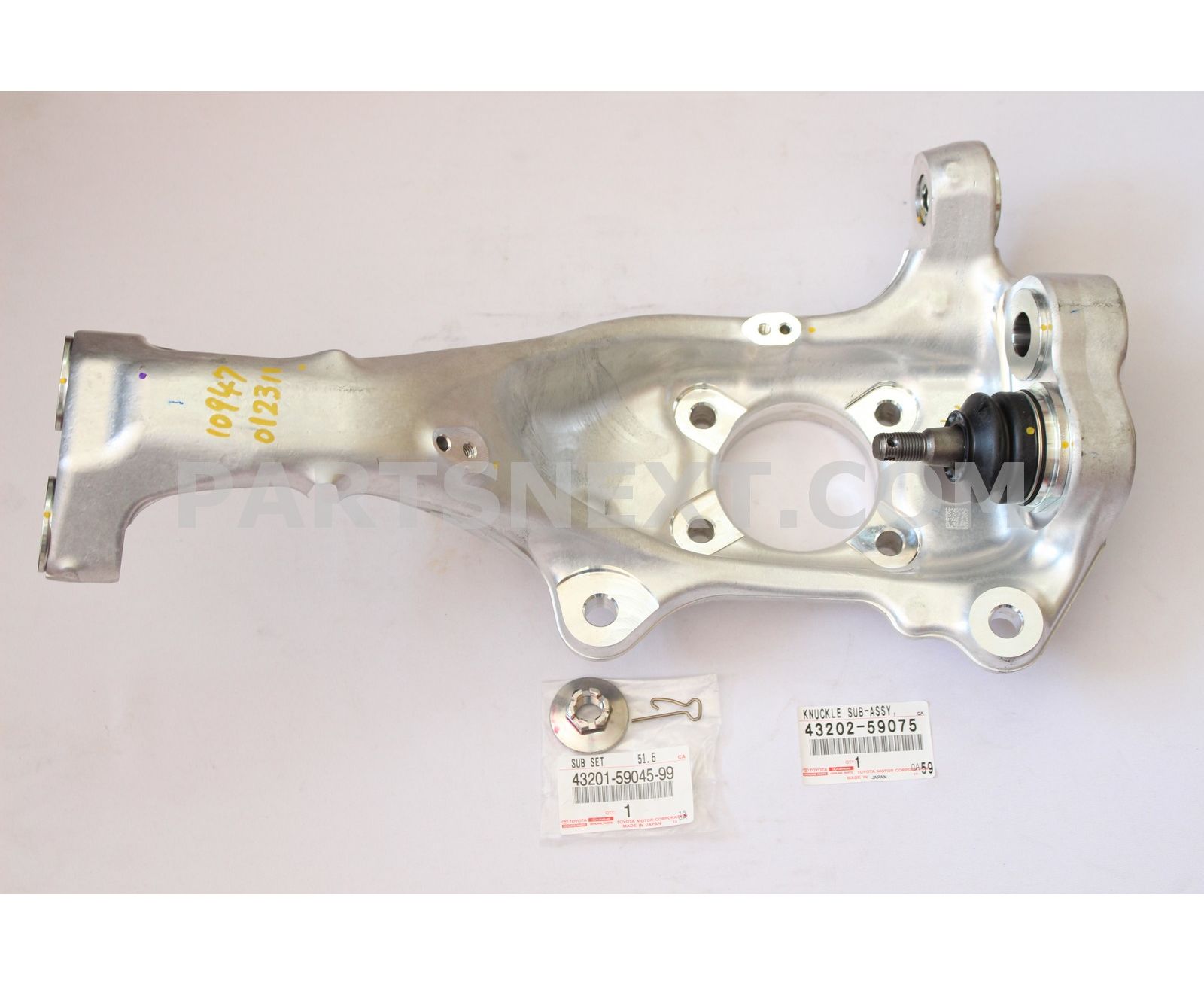 Toyota :: 43202-59075 KNUCKLE, STEERING, LH