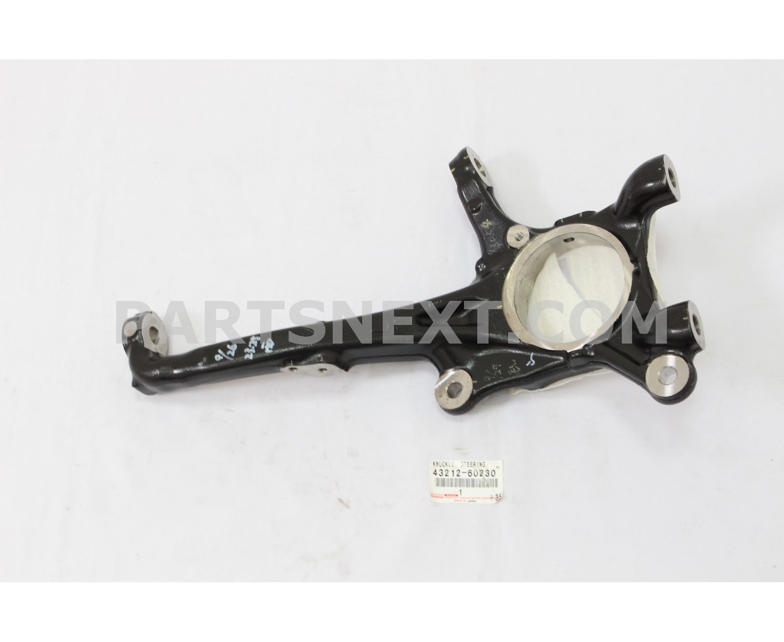 Toyota :: 43212-60230 KNUCKLE STEERING