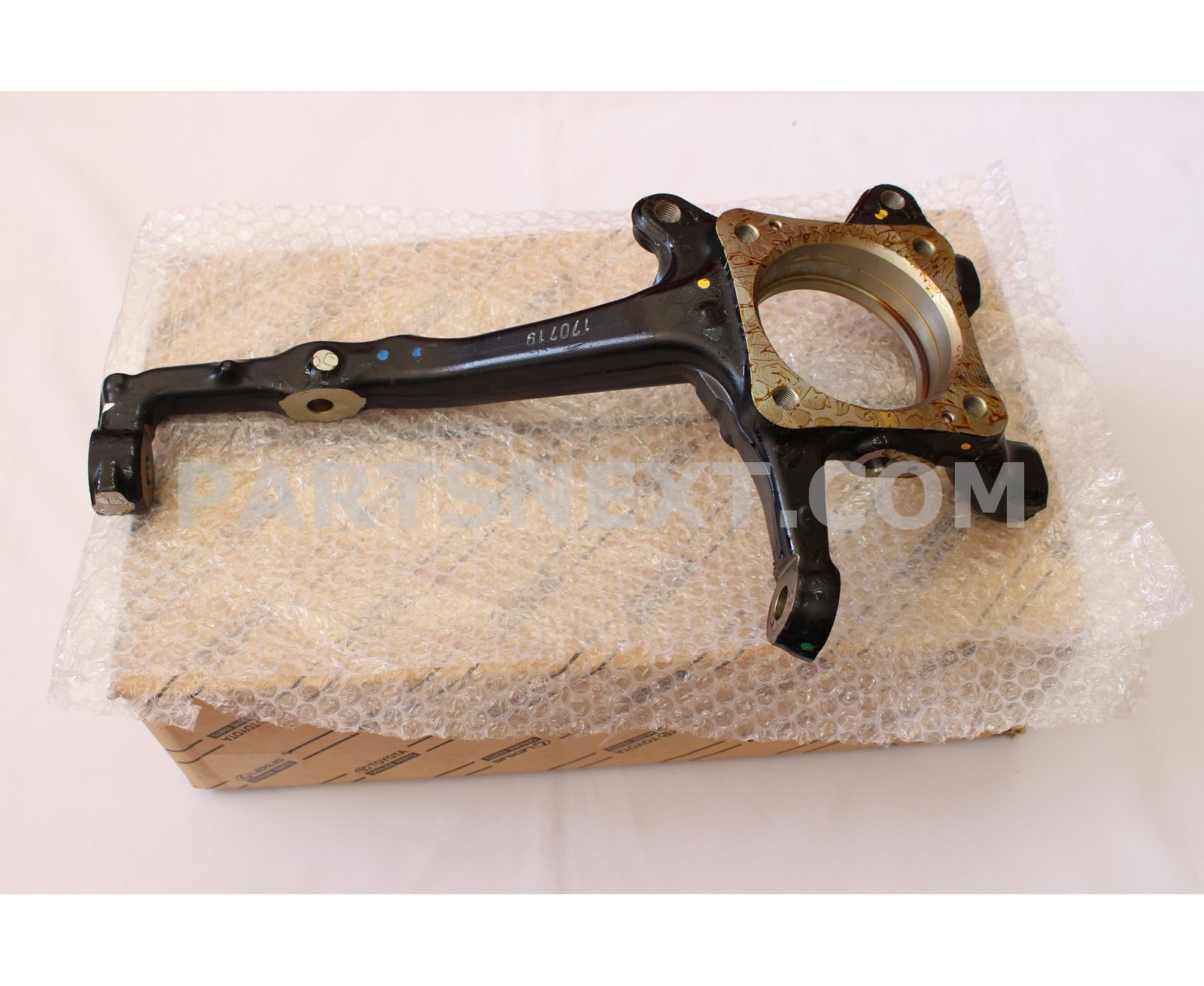 Toyota :: 43212-KK010 KNUCKLE STEERING L