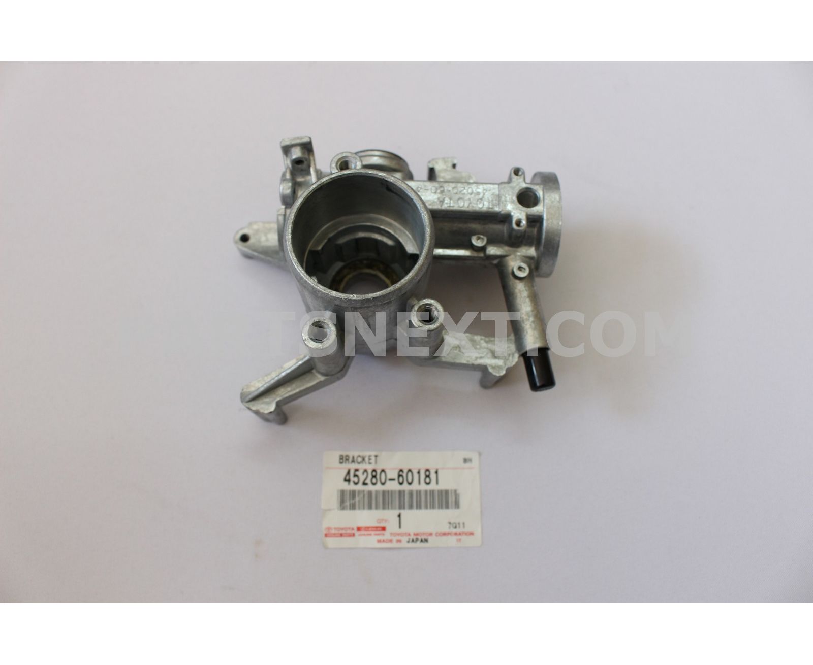 Toyota :: 45280-60181 BRACKET ASSY, STEERING COLUMN, UPPER