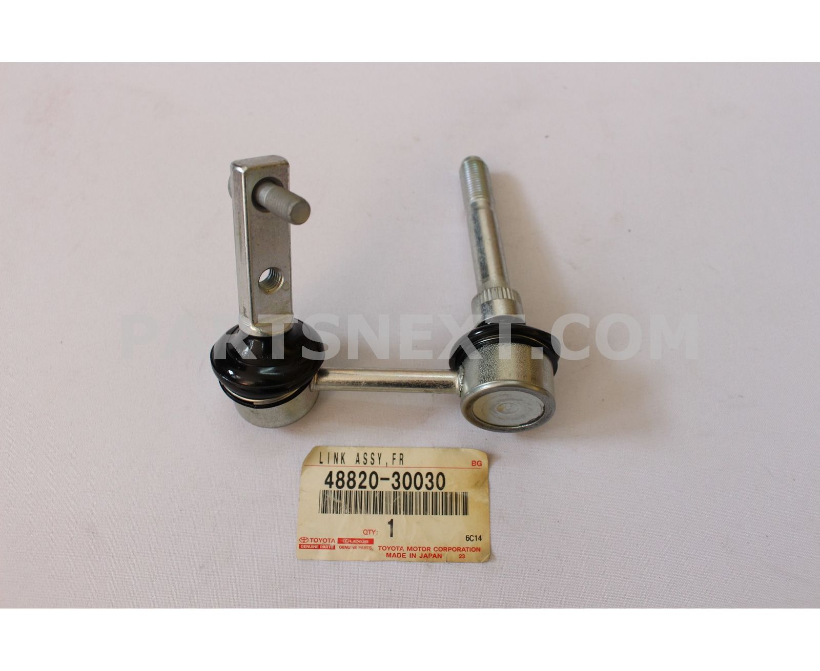 Toyota :: 48820-30030 LINK ASSY, FRONT STABILIZER, RH