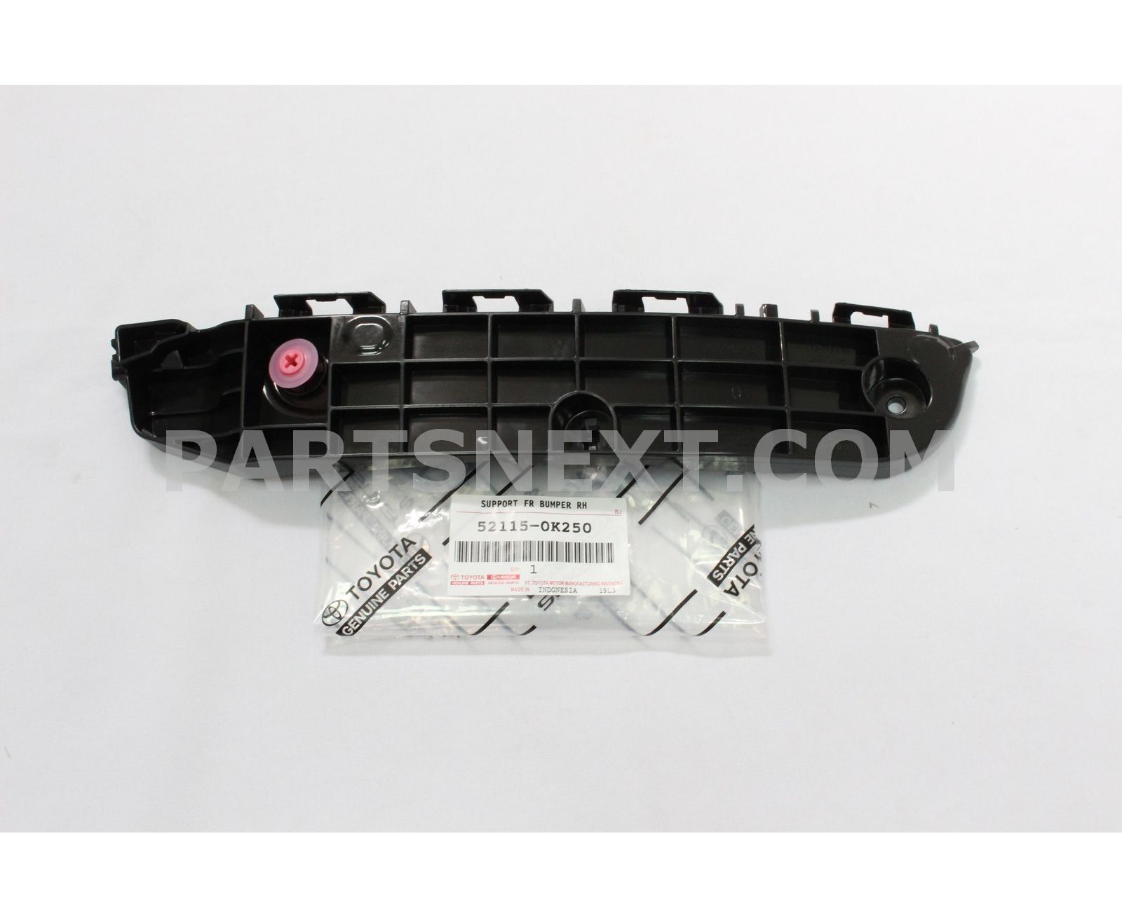 Toyota :: 52115-0K250 SUPPORT, FR BUMPER