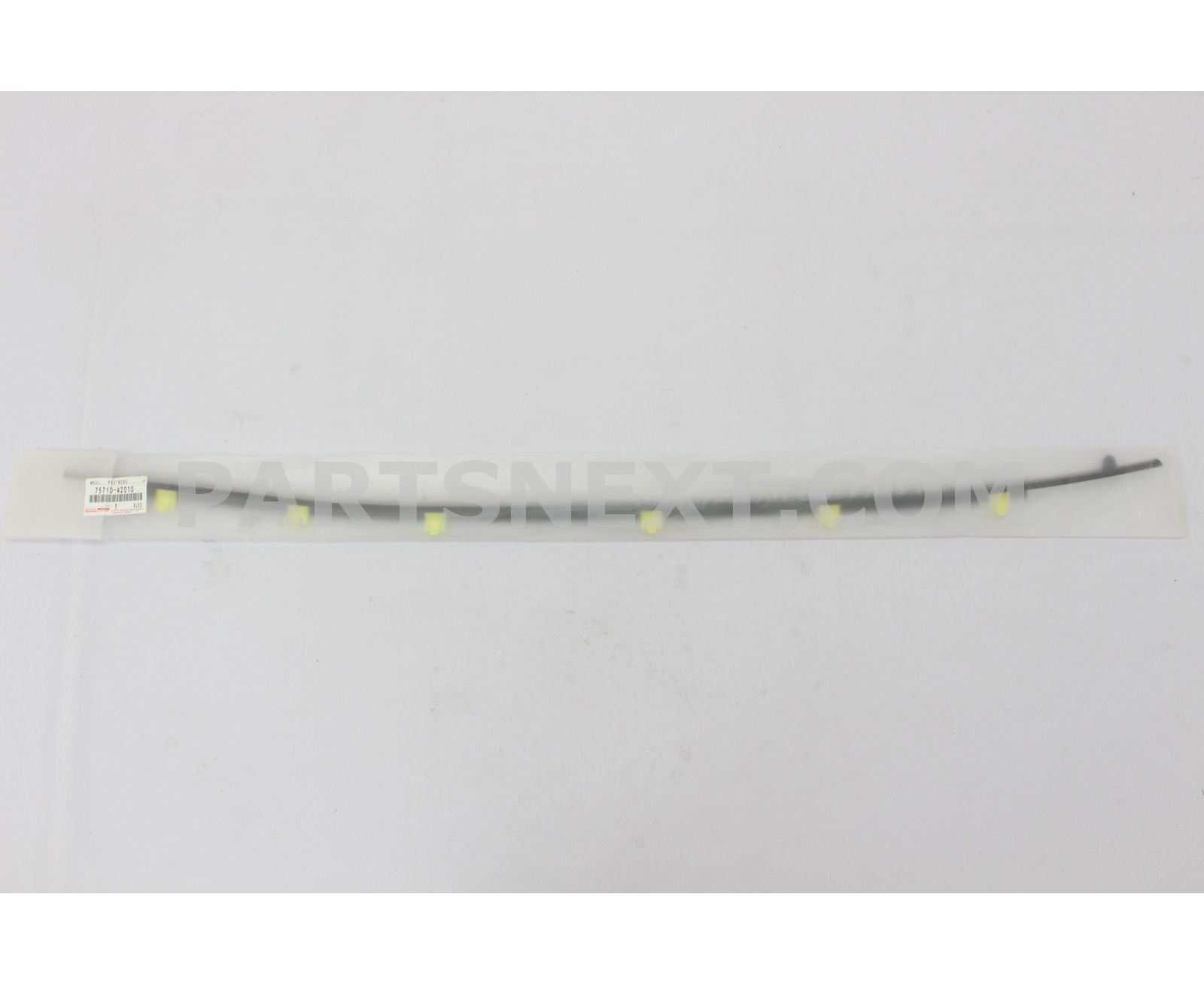 Toyota :: 75710-42010 MOULDING ASSY, FRONT DOOR BELT, RH