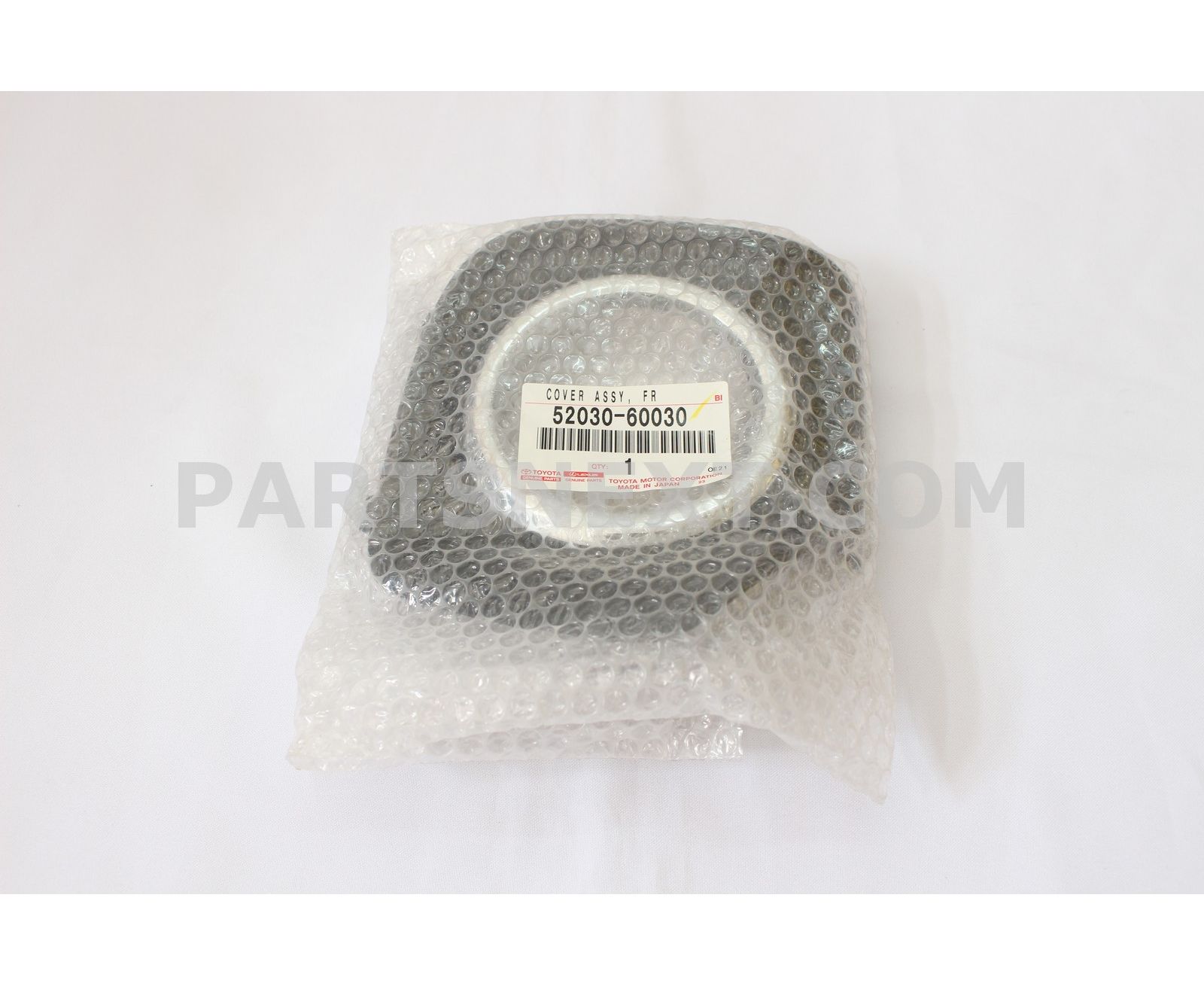 Toyota :: 52030-60030 COVER ASSY, FRONT BUMPER HOLE, RH