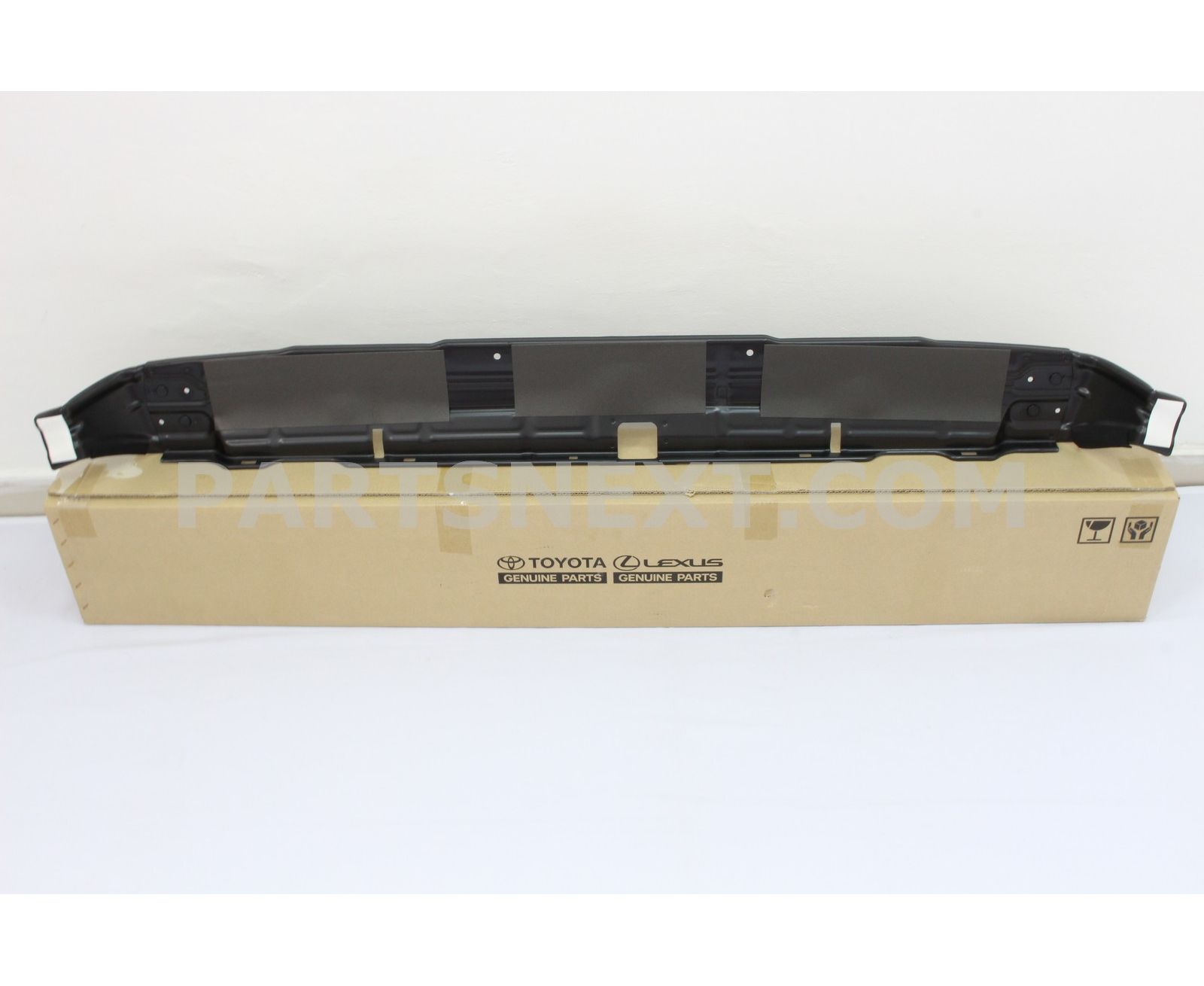 Toyota :: 52309-60010 REINFORCEMENT SUB-ASSY, BACK STEP