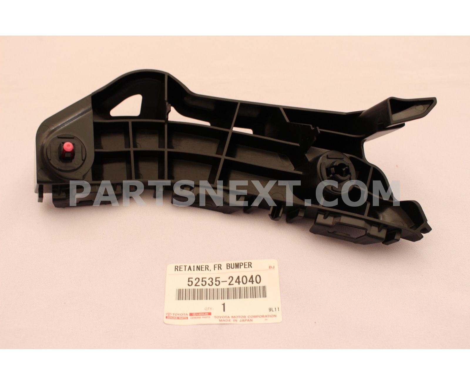 Toyota :: 52535-24040 RETAINER, FRONT BUMPER SIDE, RH