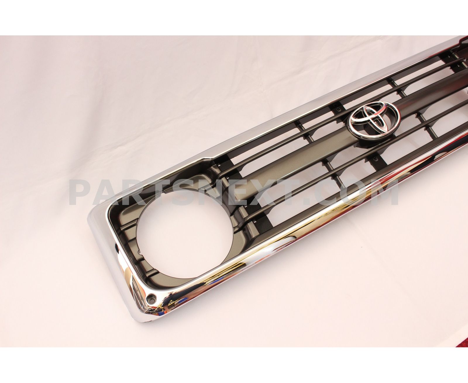 Toyota :: 53101-60160 GRILLE, RADIATOR