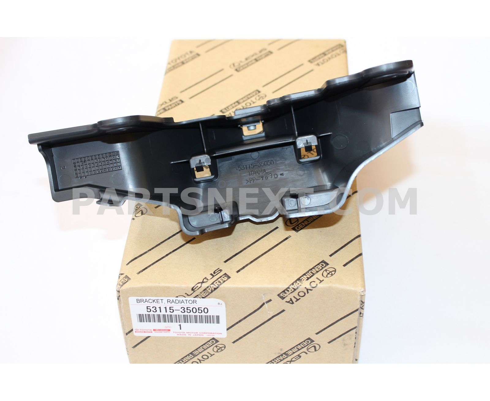 Toyota :: 53115-35050 BRACKET, RADIATOR GRILLE