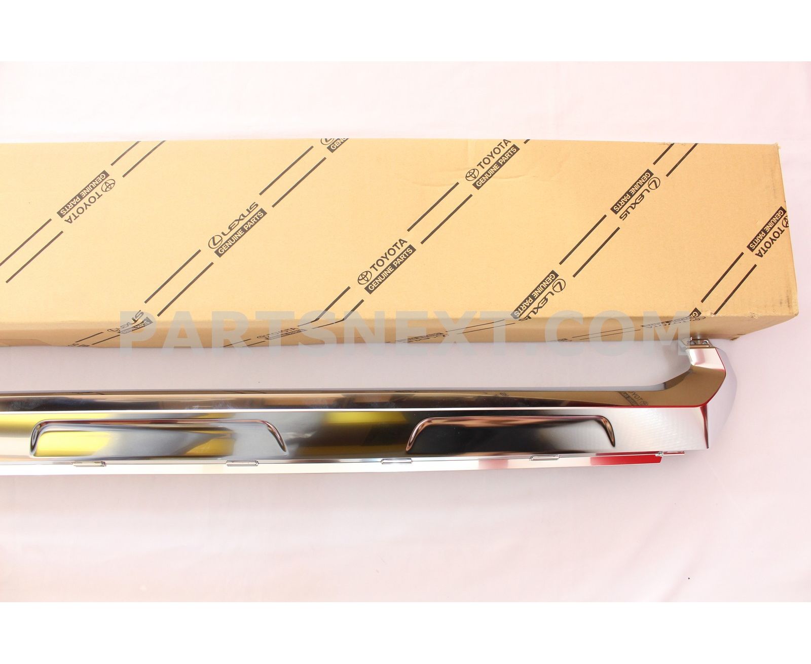 Toyota :: 53122-48050 MOULDING RADIATOR