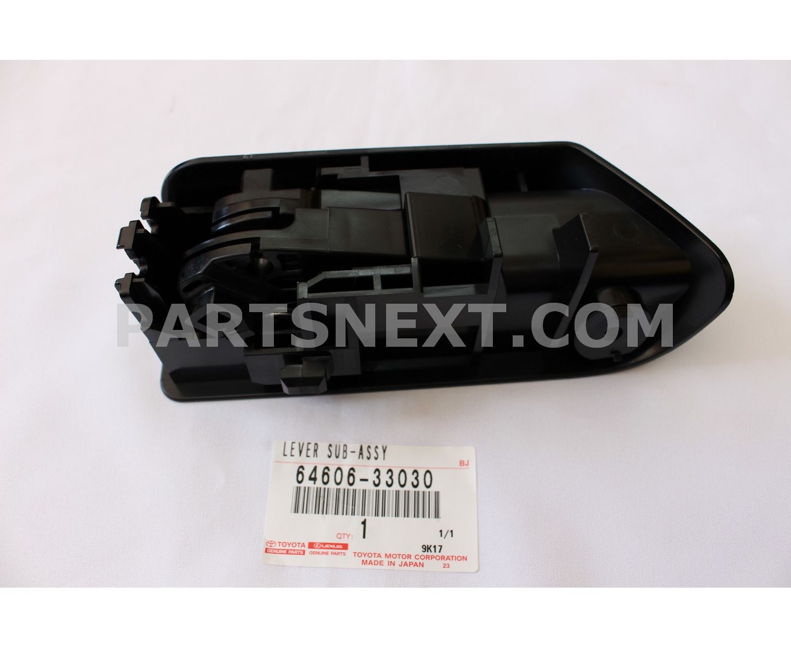 Toyota :: 64606-33030 LEVER SUB-ASSY, FUEL LID LOCK OPEN