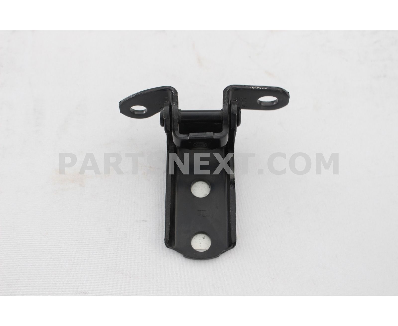 Toyota :: 68770-52031 HINGE ASSY, REAR DOOR, LOWER RH