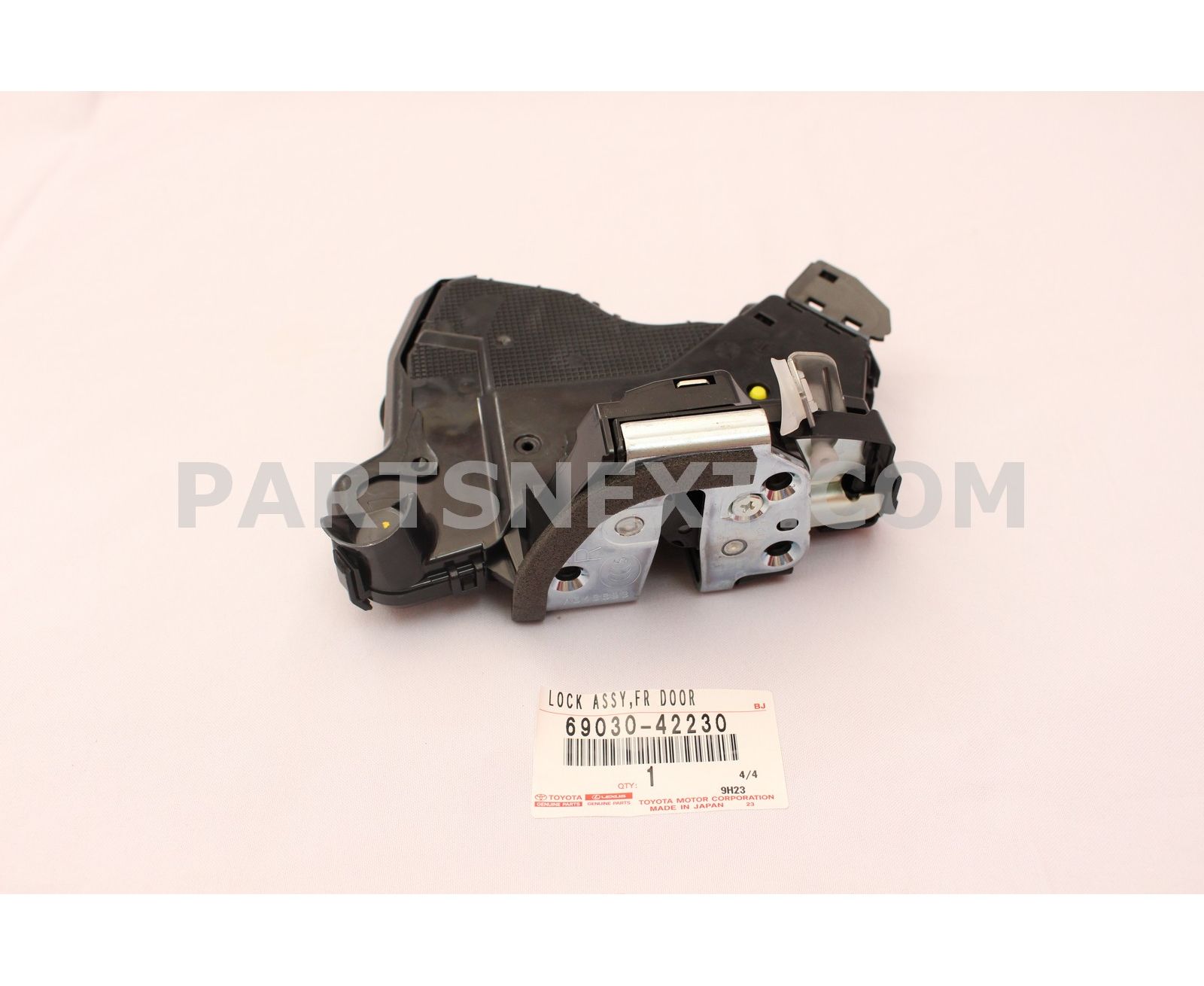 Toyota :: 69030-42230 LOCK ASSY, FRONT DOOR W/MOTOR, RH