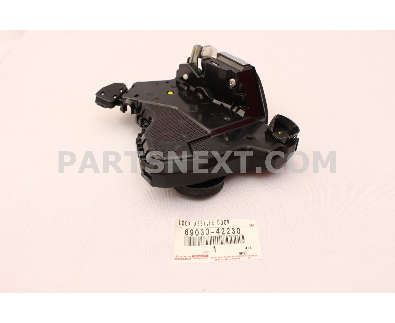 Toyota :: 69030-42230 LOCK ASSY, FRONT DOOR W/MOTOR, RH