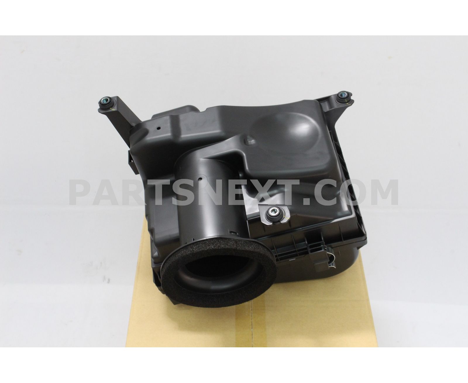 Toyota :: 17700-0C210 CLEANER ASSY AIR W/