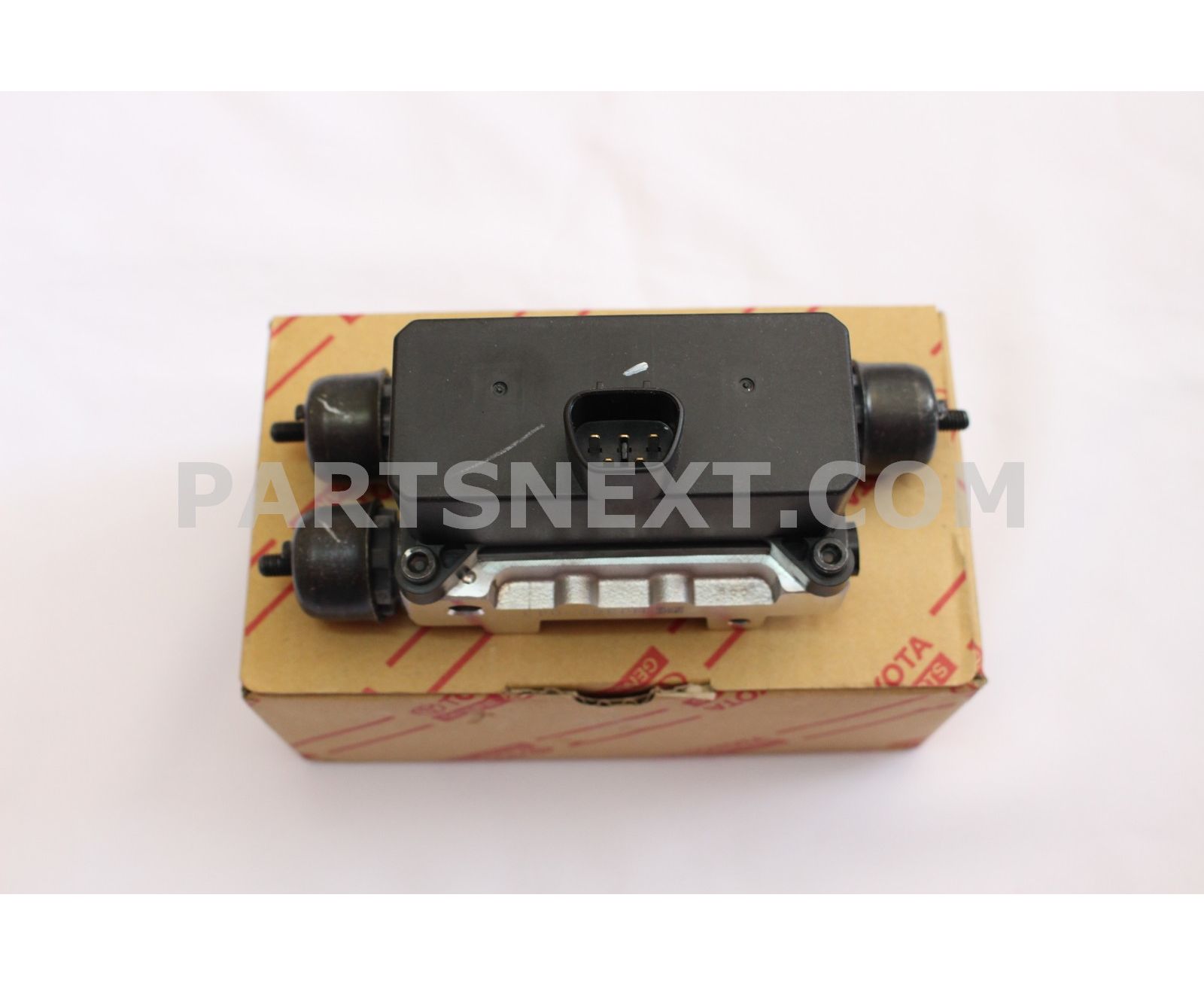 Toyota :: 48940-60010 VALVE ASSY, HEIGHT CONTROL, NO.1