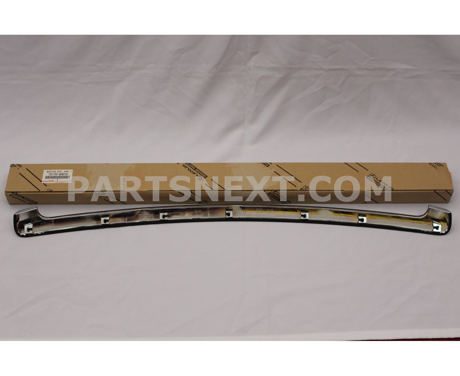 Toyota :: 75770-60010 MOULDING ASSY, HOOD, FRONT
