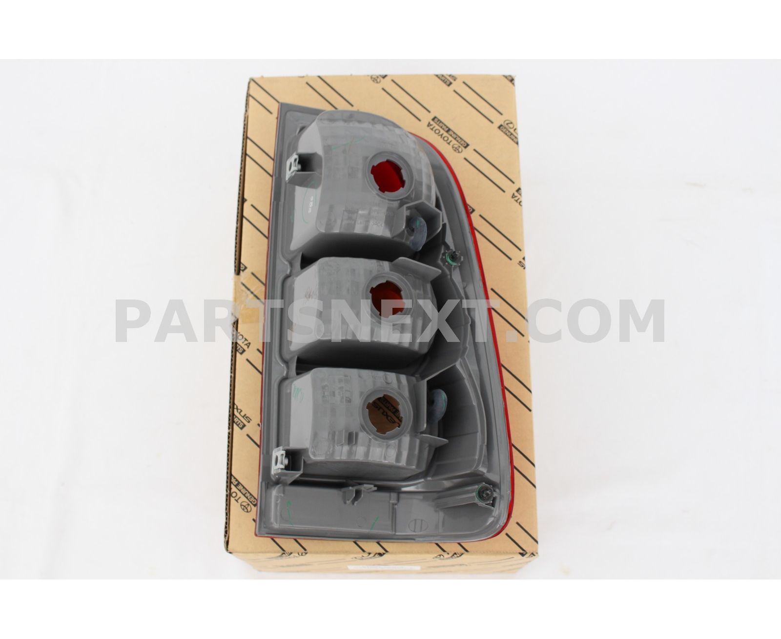 Toyota :: 81561-0K010 LENS, REAR COMBINATION LAMP, LH