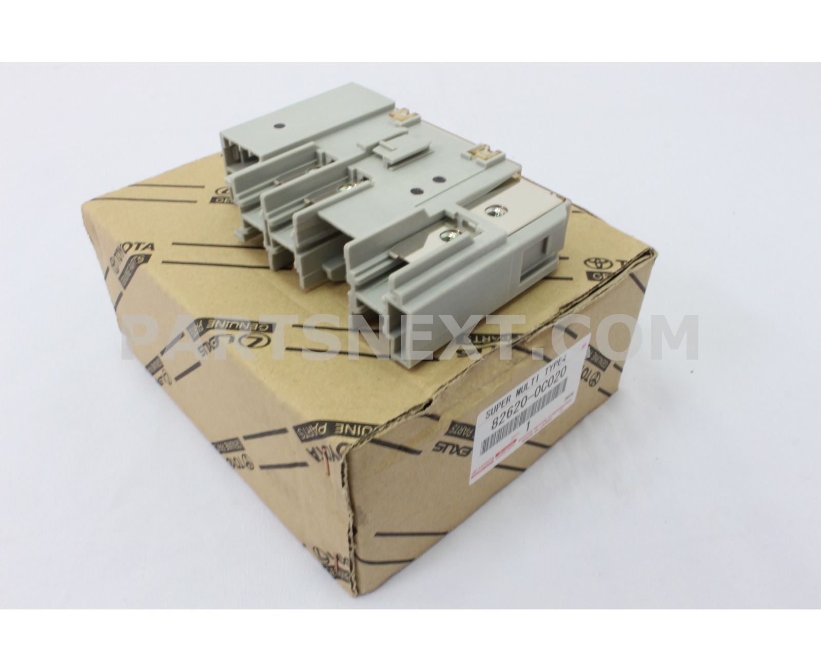 Toyota :: 82620-0C020 BLOCK ASSY, FUSIBLE LINK