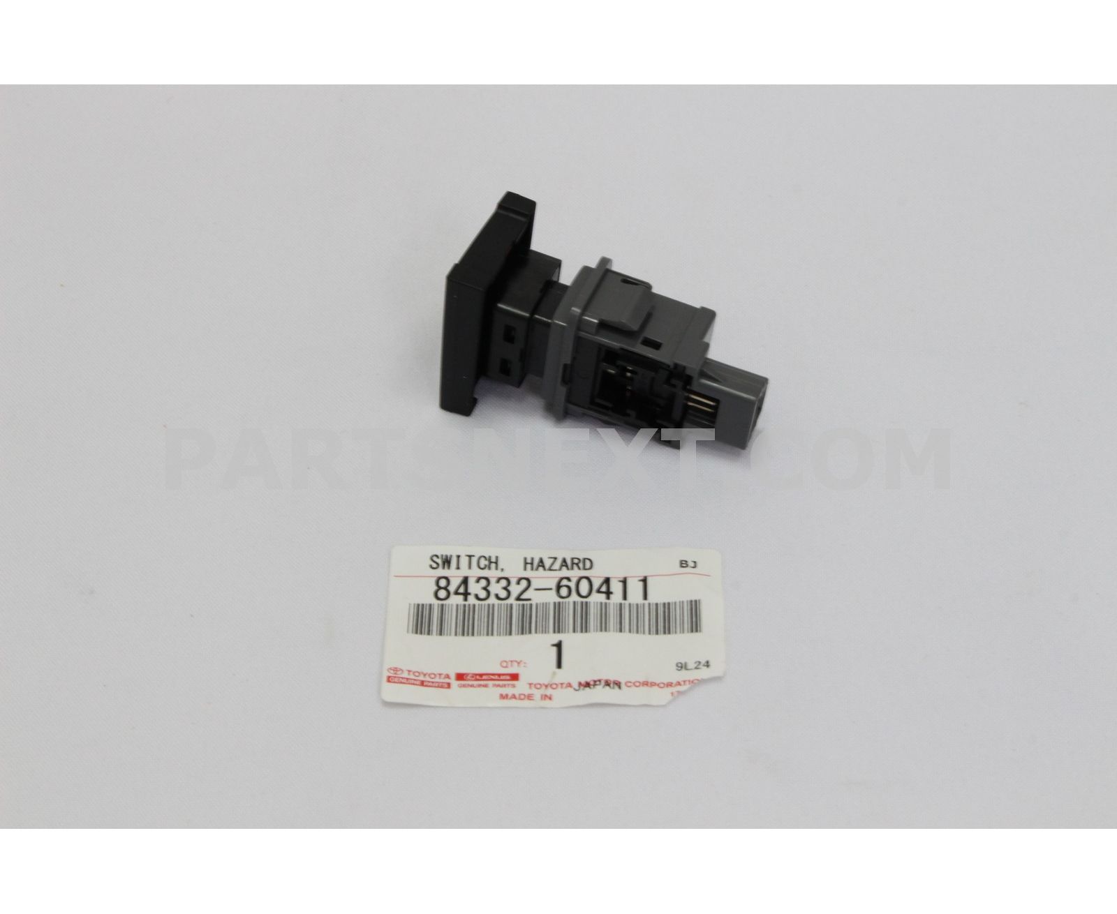 Toyota :: 84332-60411 SWITCH HAZARD