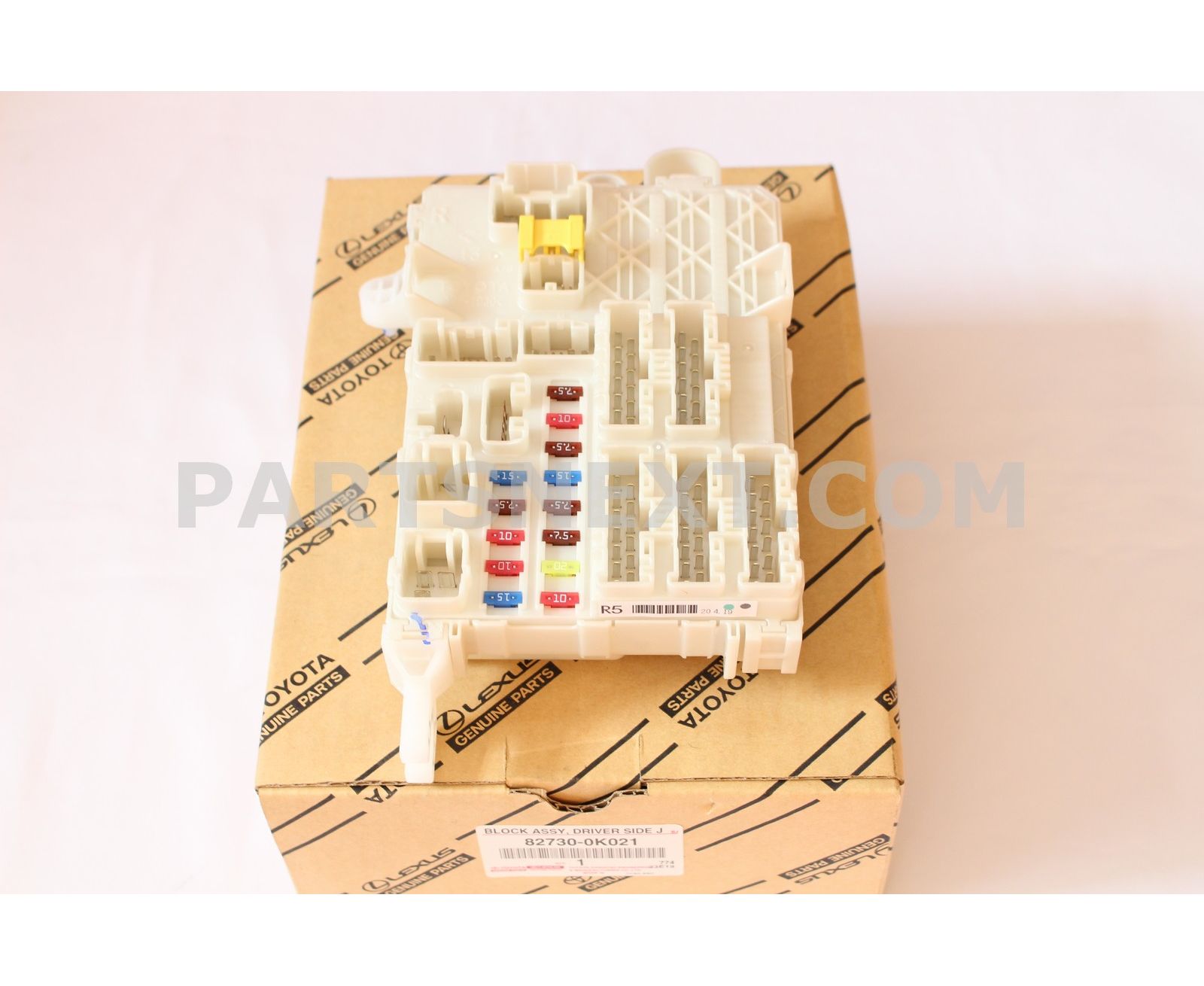 Toyota :: 82730-0K021 BLOCK ASSY, DRIVER SIDE JUNCTION