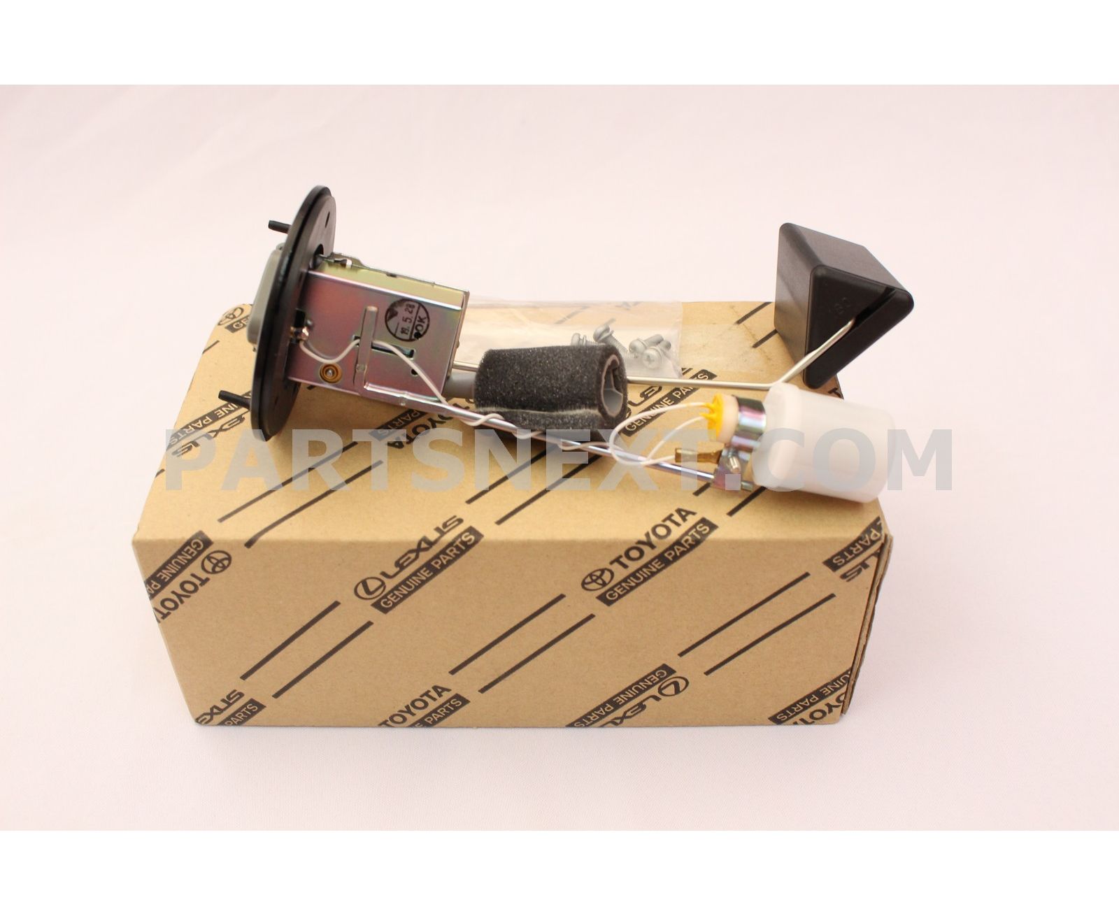 Toyota :: 83320-69215 GAGE ASSY, FUEL SENDER (FOR FUEL SUB-TANK)