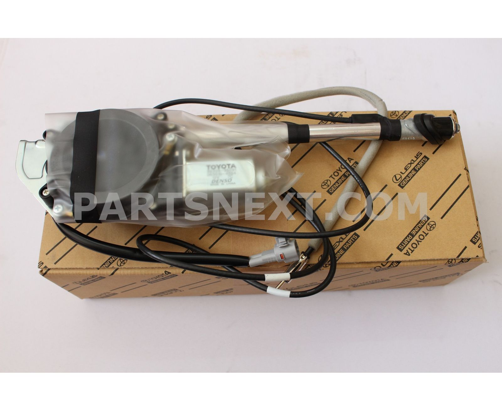 Toyota :: 86300-35111 ANTENNA ASSY, W/HOLDER