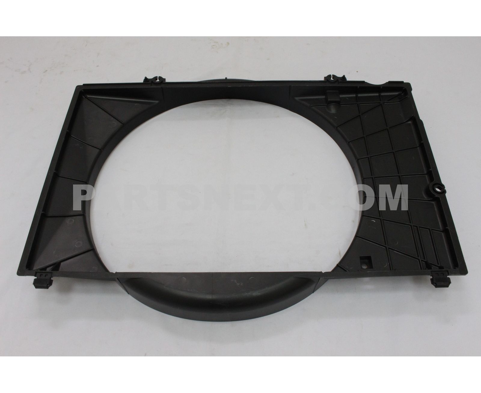 Toyota :: 16711-17110 SHROUD, FAN