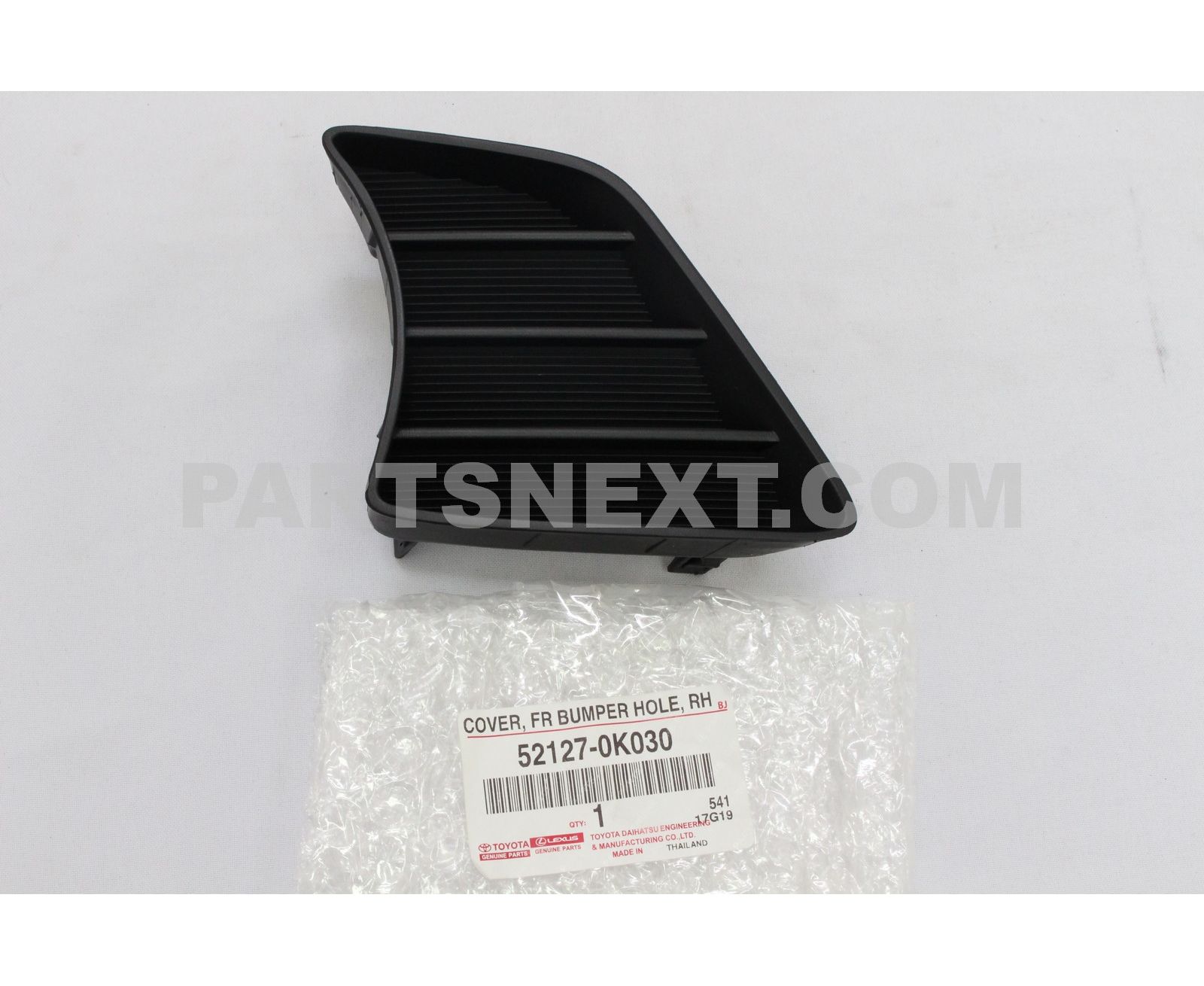 Toyota :: 52127-0K030 COVER, FRONT BUMPER HOLE, RH