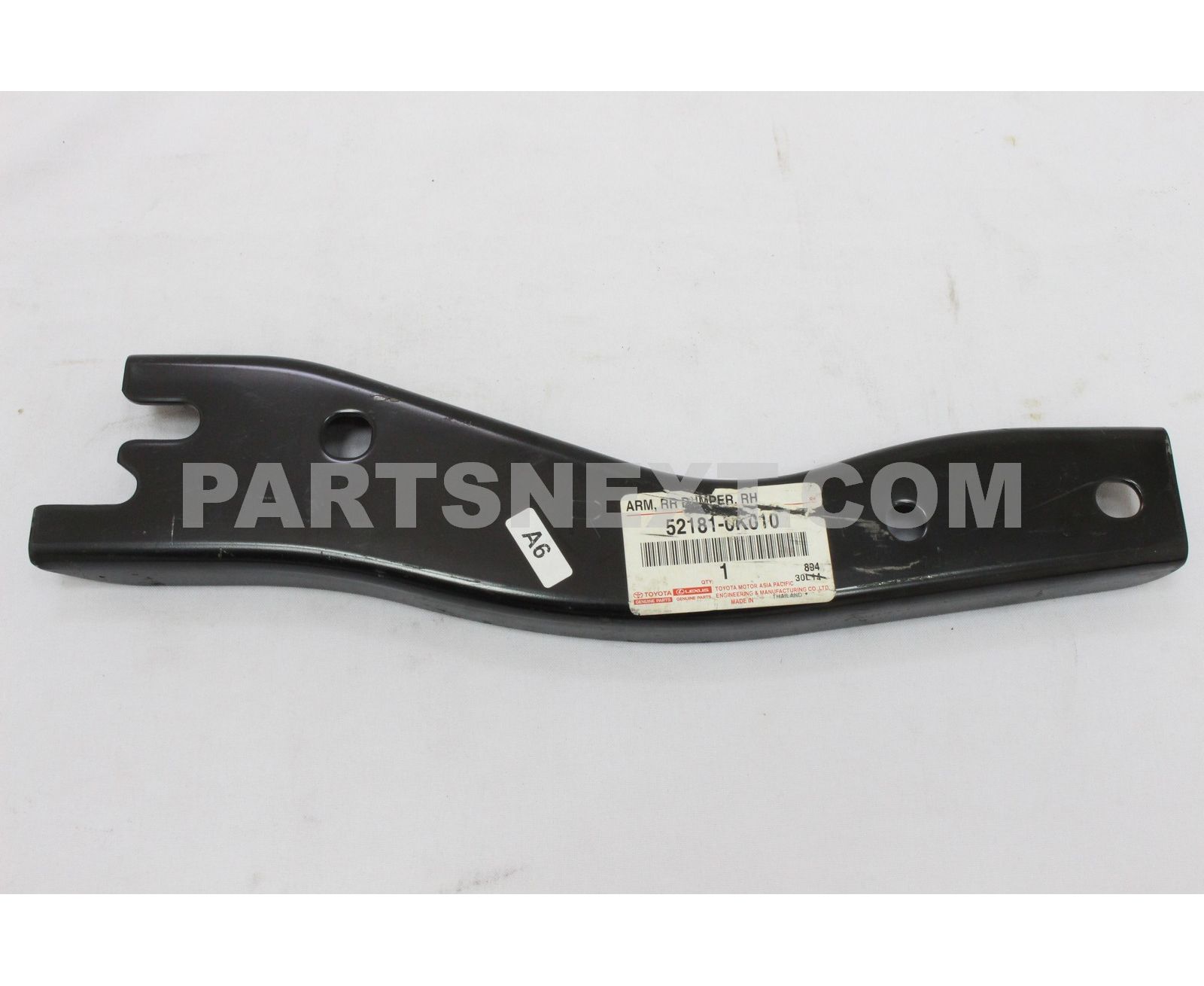 Toyota :: 52181-0K010 ARM, REAR BUMPER, RH