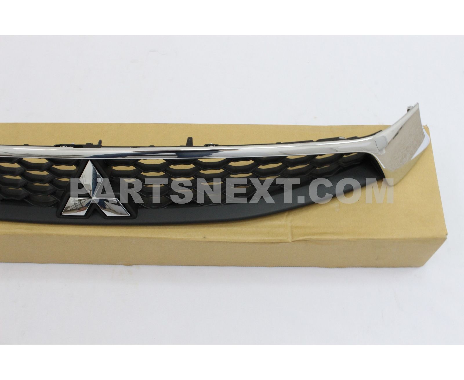 Mitsubishi :: 7450B019 GRILLE, RADIATOR