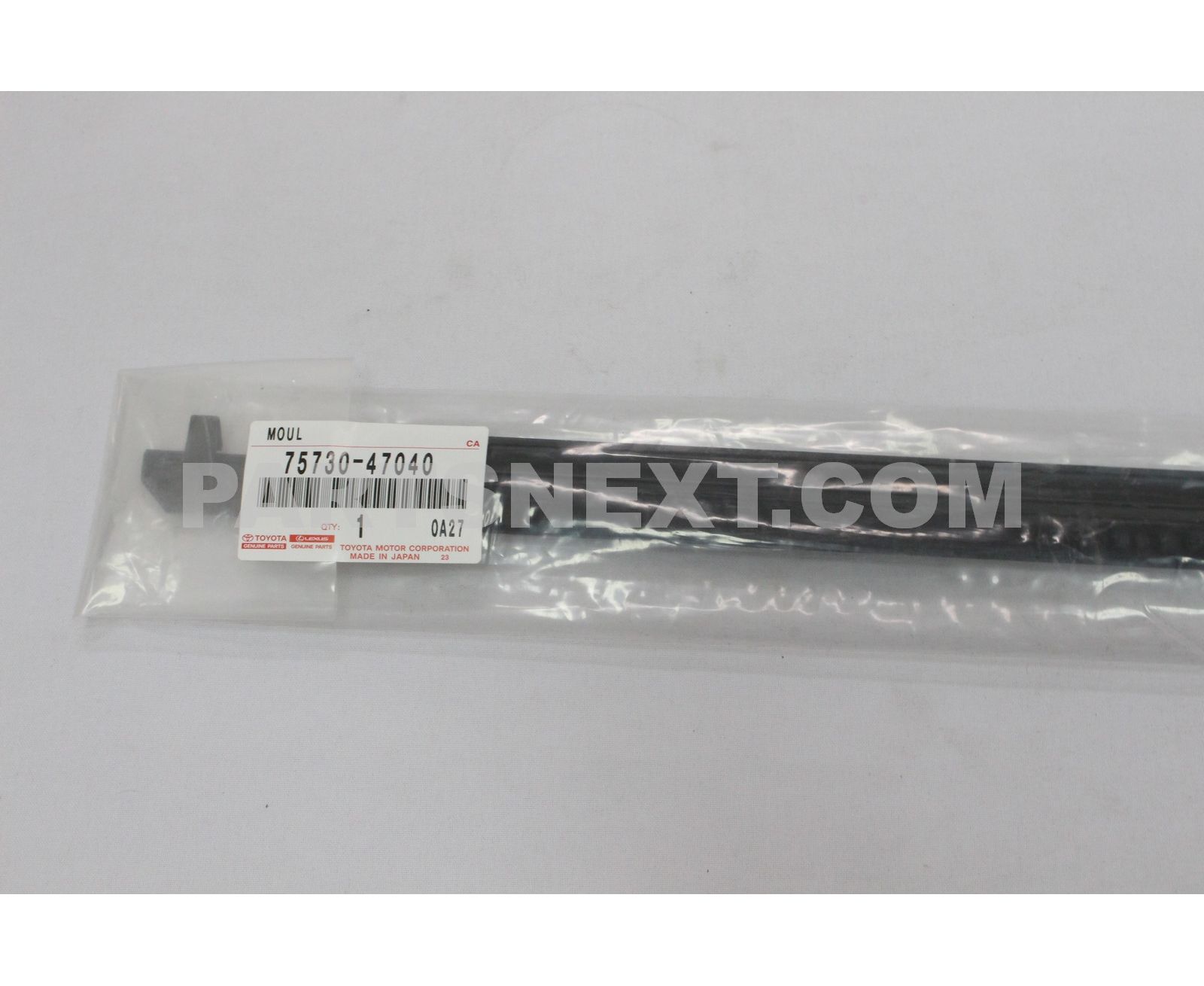 Toyota :: 75730-47040 MOULDING ASSY, RR