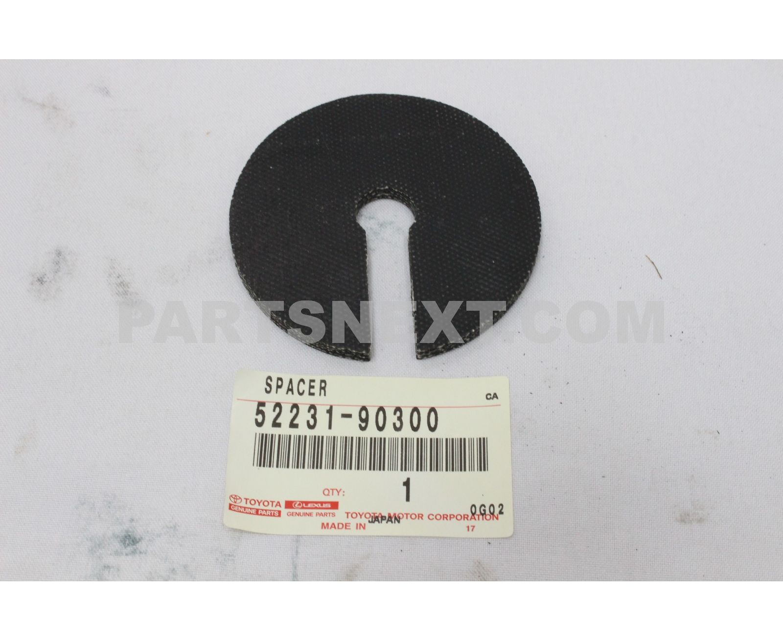 Toyota :: 52231-90300 SPACER, BODY MOUNTING