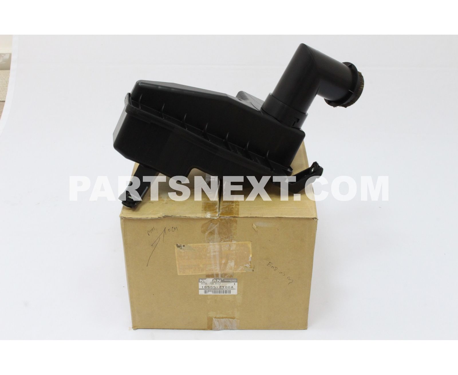 Nissan :: 16585-2Y00A RESONATOR ASSY