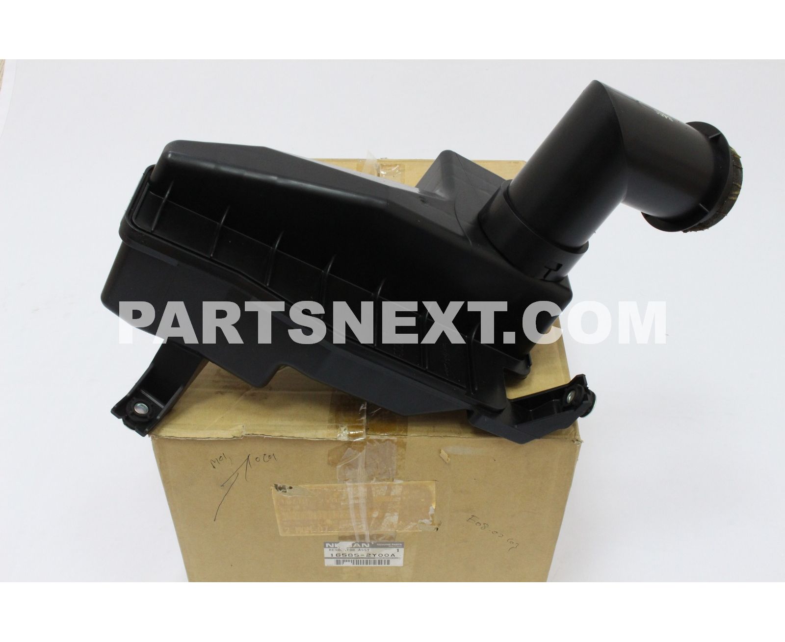 Nissan :: 16585-2Y00A RESONATOR ASSY