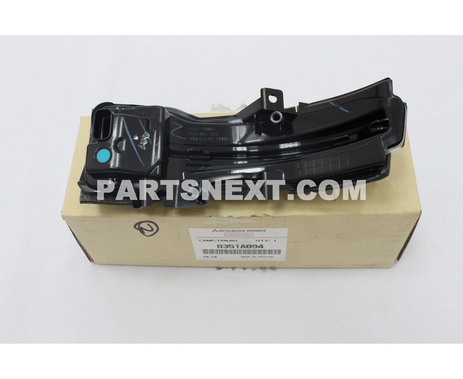 Mitsubishi :: 8351A094 LAMP ASSY,SIDE T/SIG