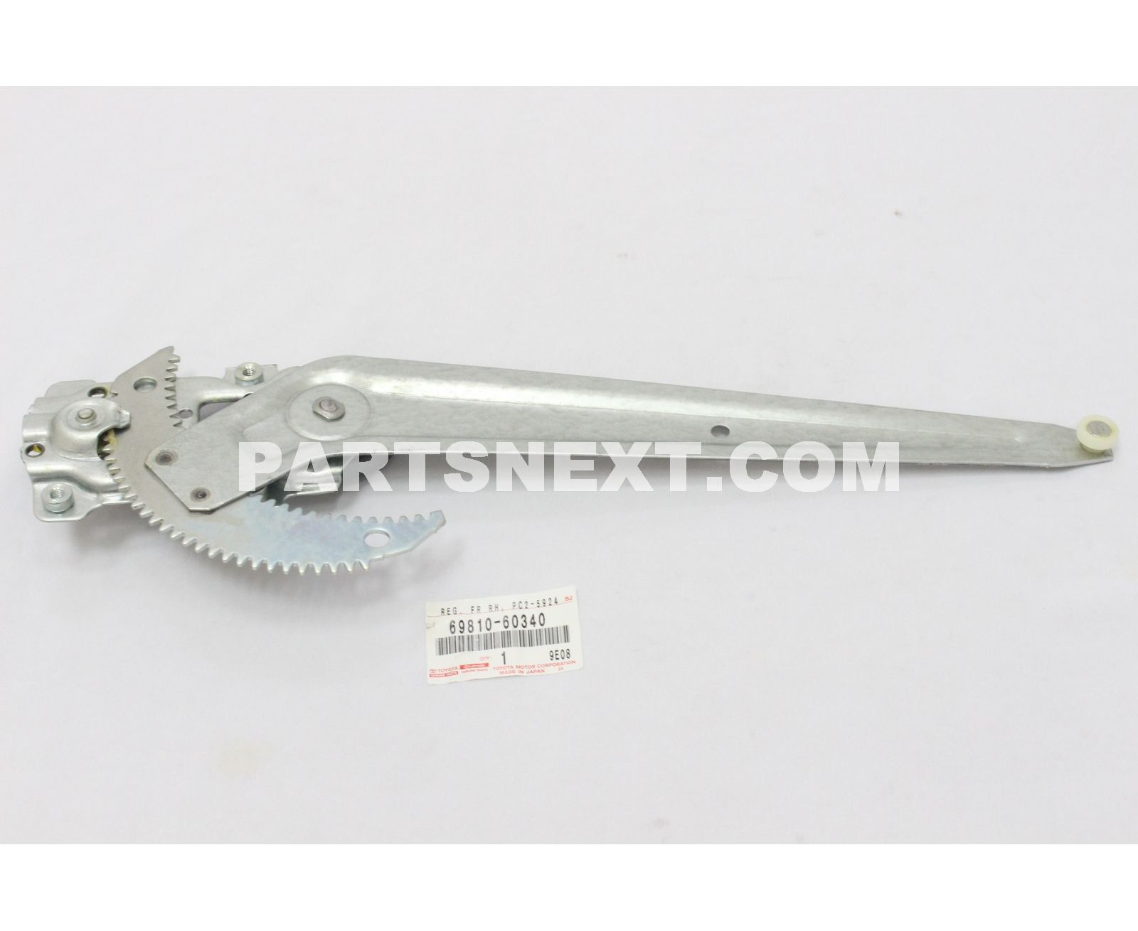 Toyota :: 69810-60340 REGULATOR ASSY FR