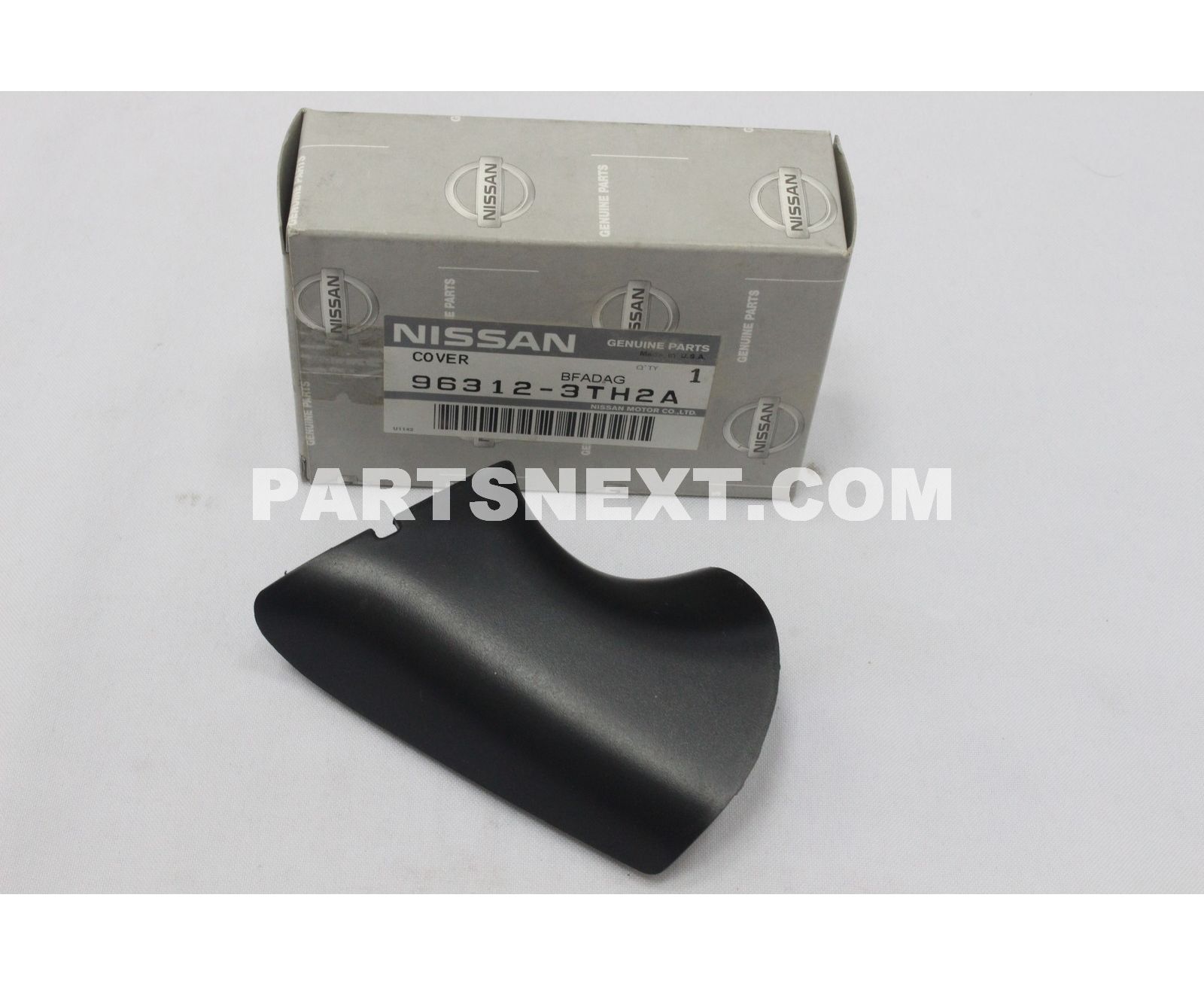 Nissan :: 96312-3TH2A COVER-FRONT DOOR CORNER,RH