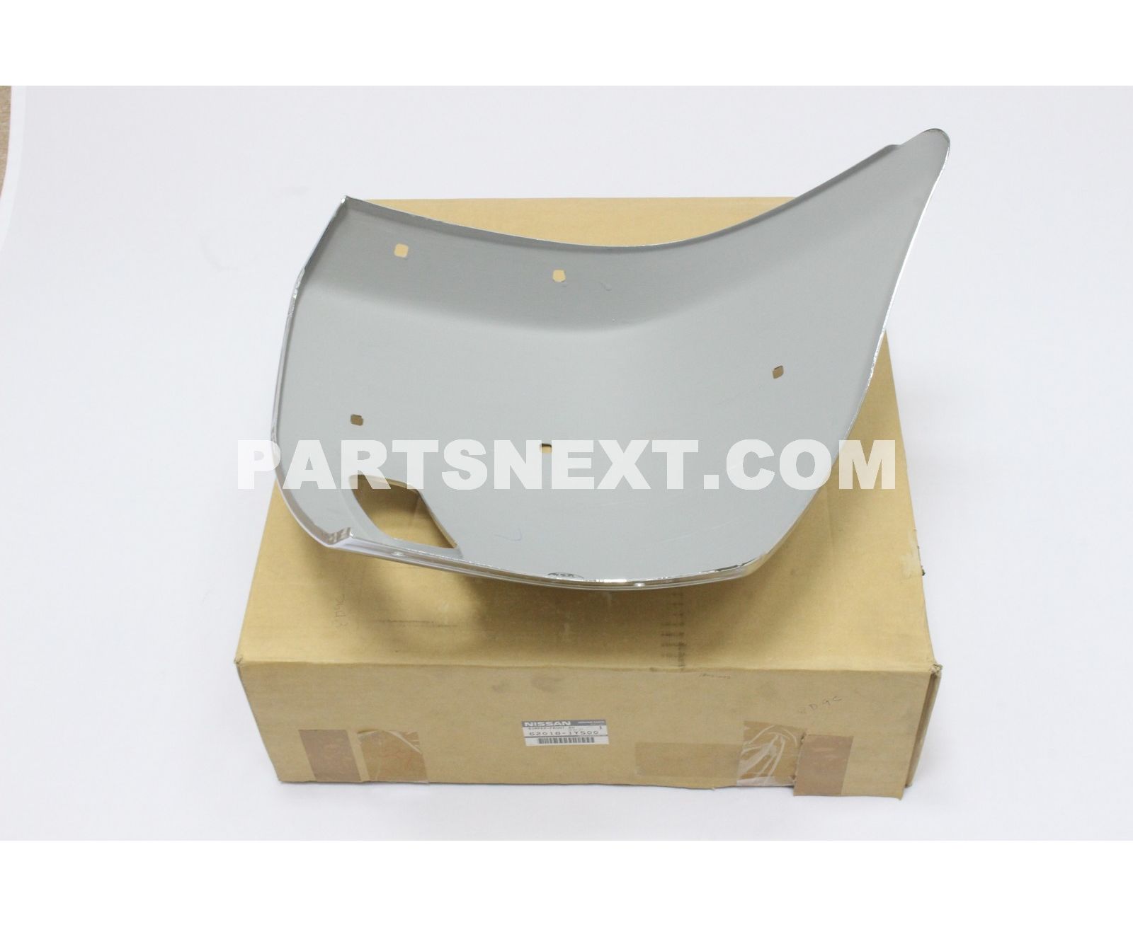 Nissan :: 62018-1Y500 BUMPER-FRONT,RH